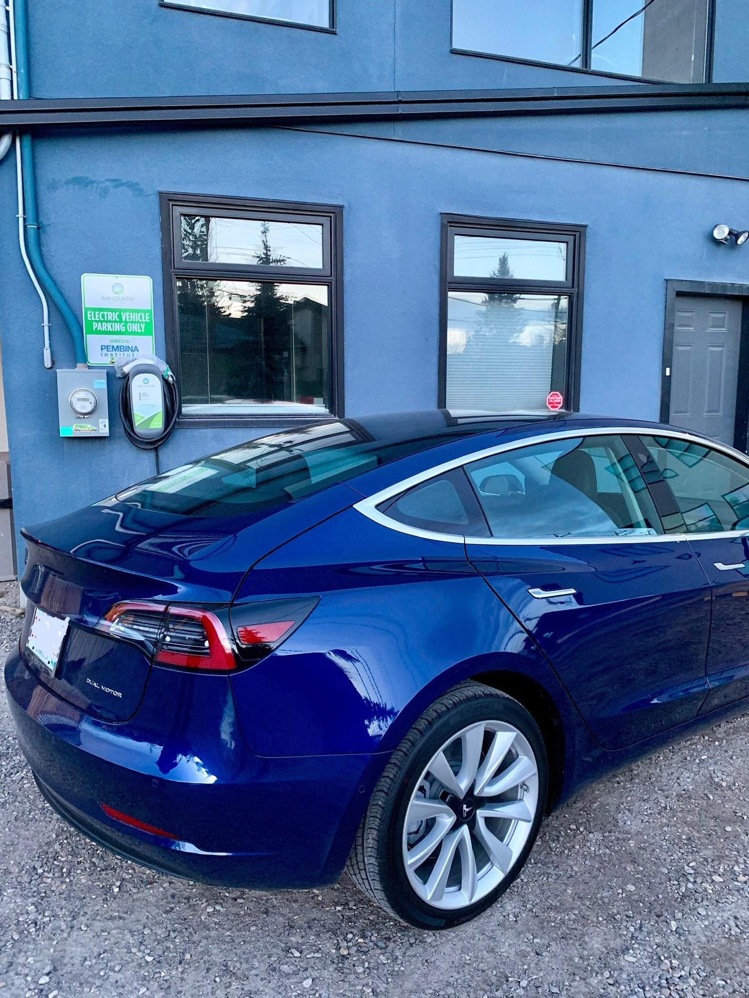 Pembina Institute | Calgary, AB | EV Station