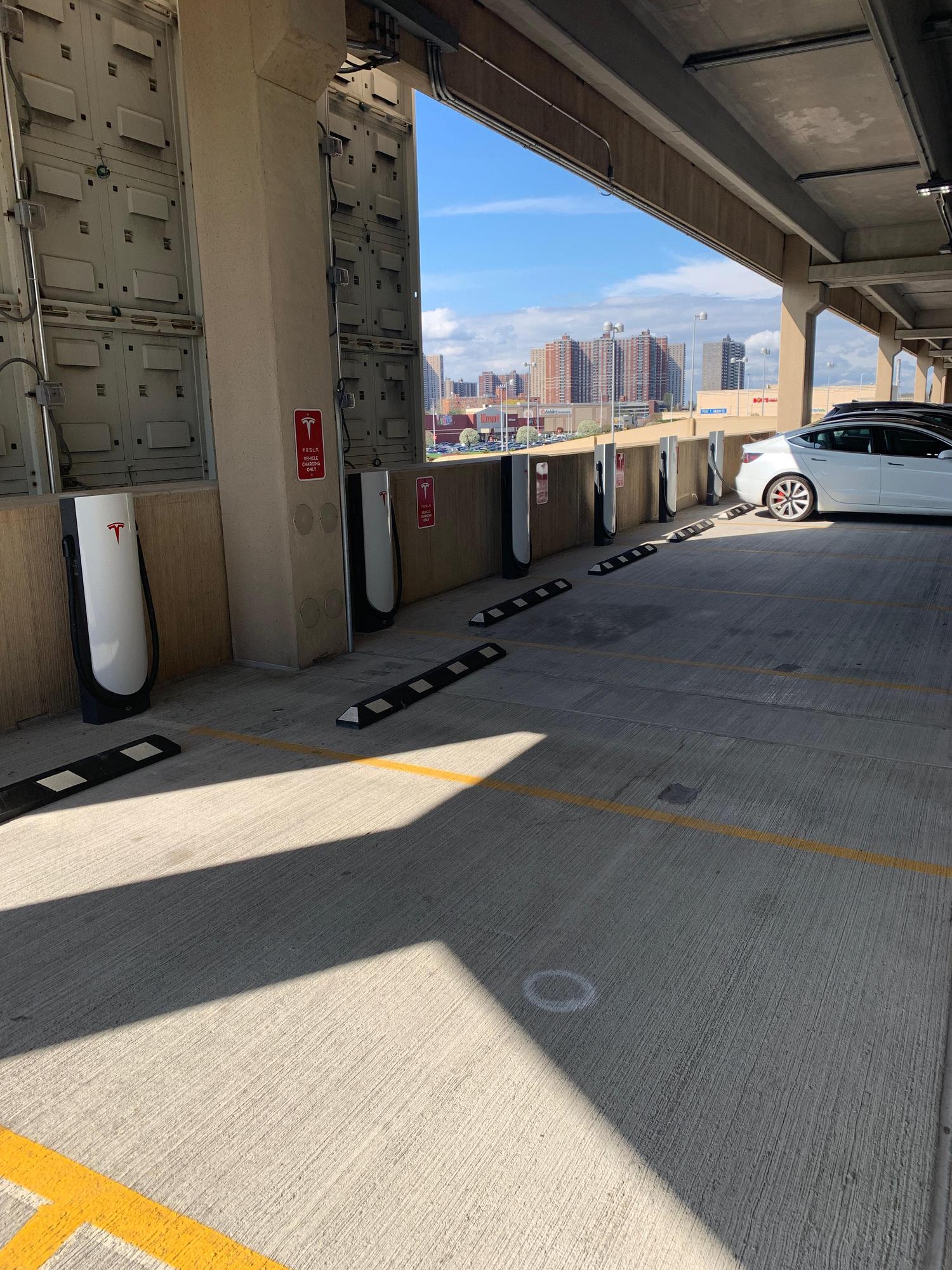 Mall at Bay Plaza | 200 Baychester Ave, Bronx, NY 10475 | EV Station