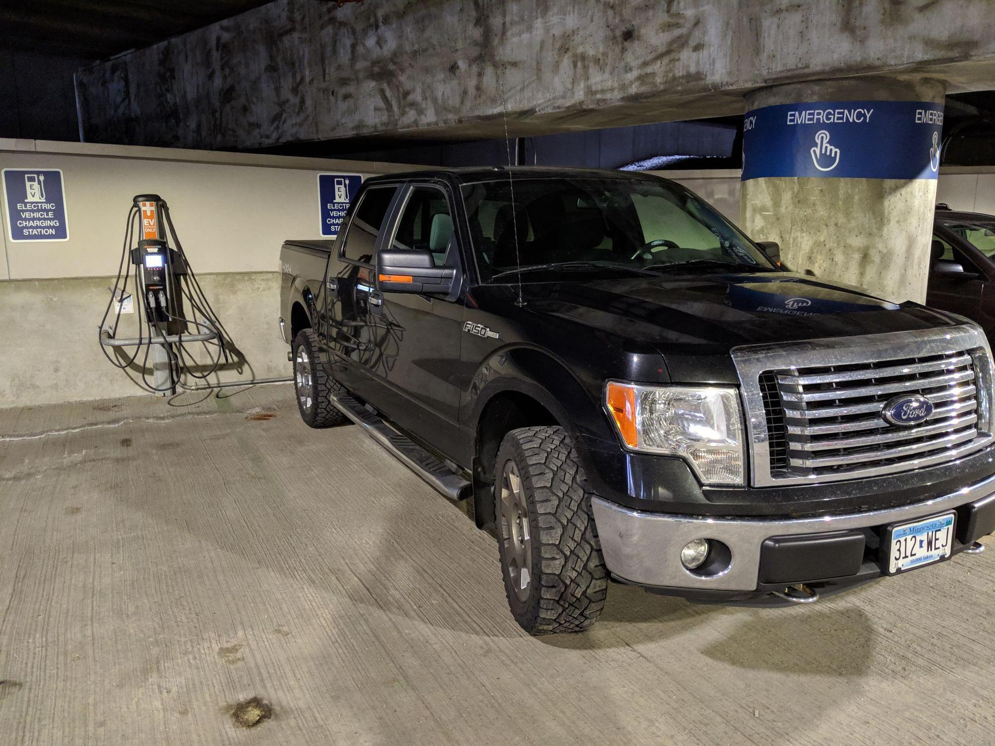Target Field Station Ramp | Minneapolis, MN | EV Station