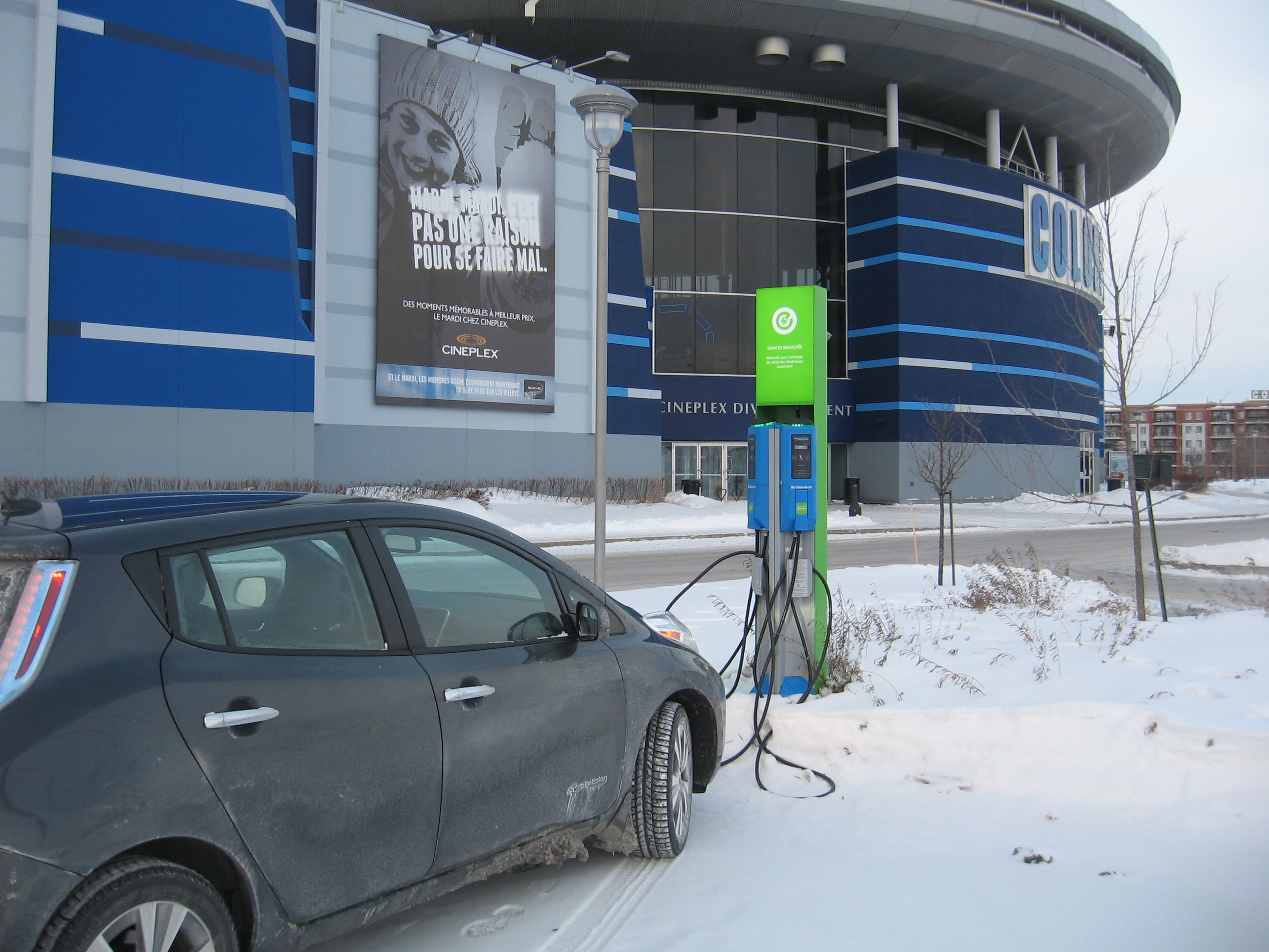 Cinéplex Colossus | Laval, QC | EV Station