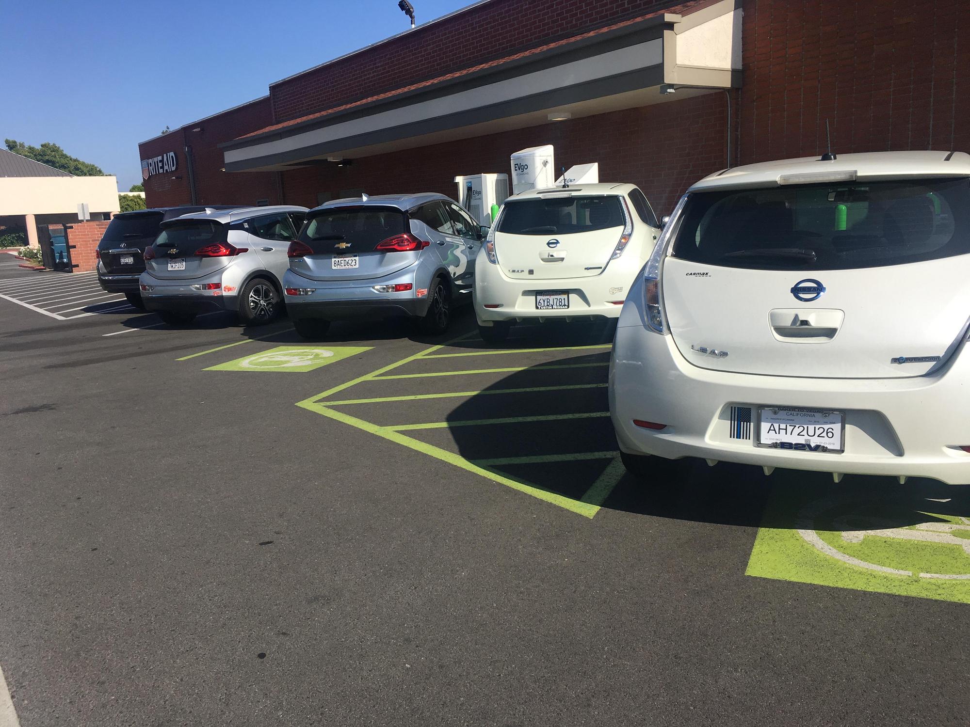 Larwin Square | Tustin, CA | EV Station