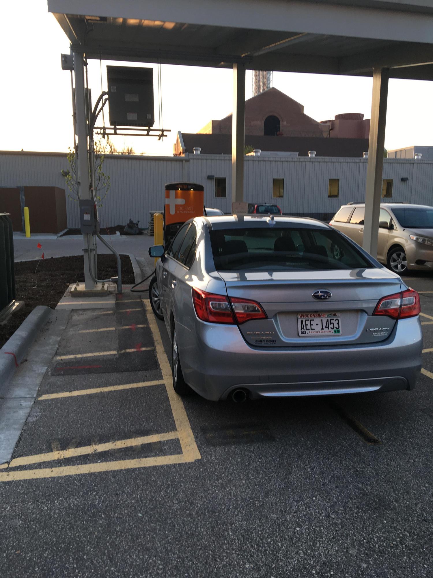 Madison Gas & Electric (2) | Madison, WI | EV Station