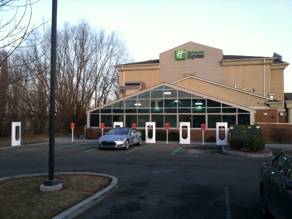 Holiday Inn Express Ellensburg (2) | Ellensburg, WA | EV Station