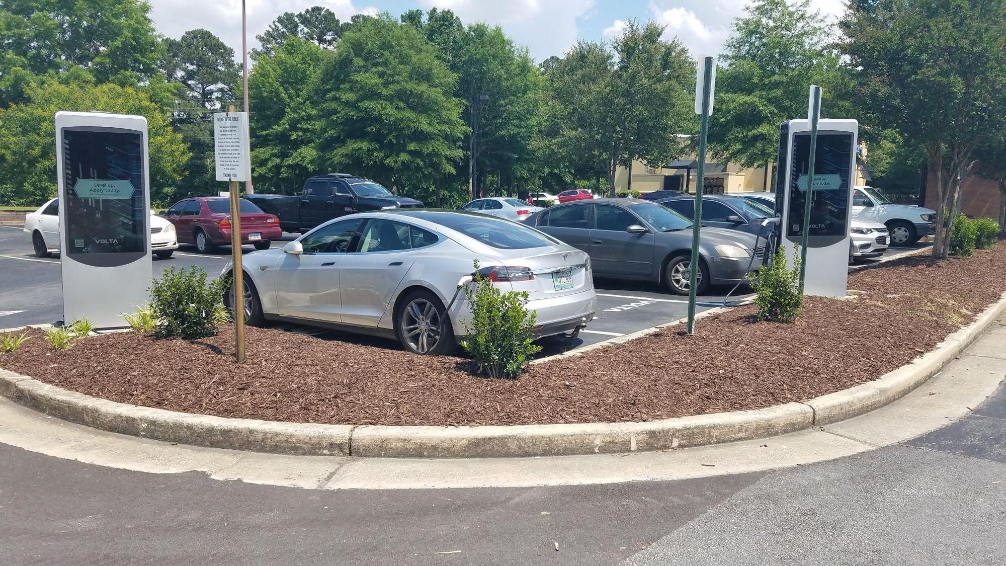 Paradise Crossing | Lithia Springs, GA | EV Station