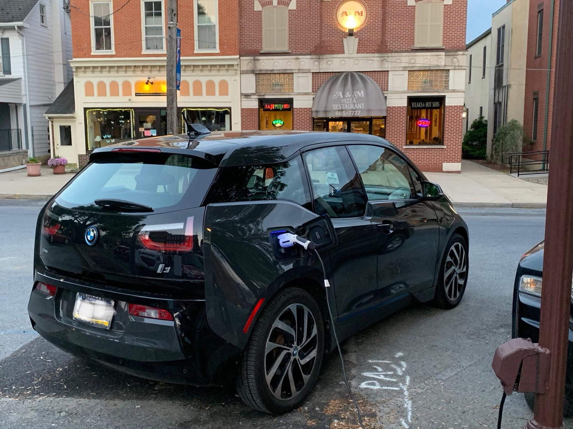 Manheim, PA Market Square | Manheim, PA | EV Station