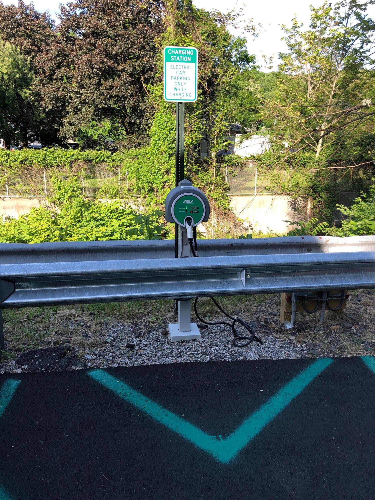 Watchung Boro Municipal Building | Watchung, NJ | EV Station