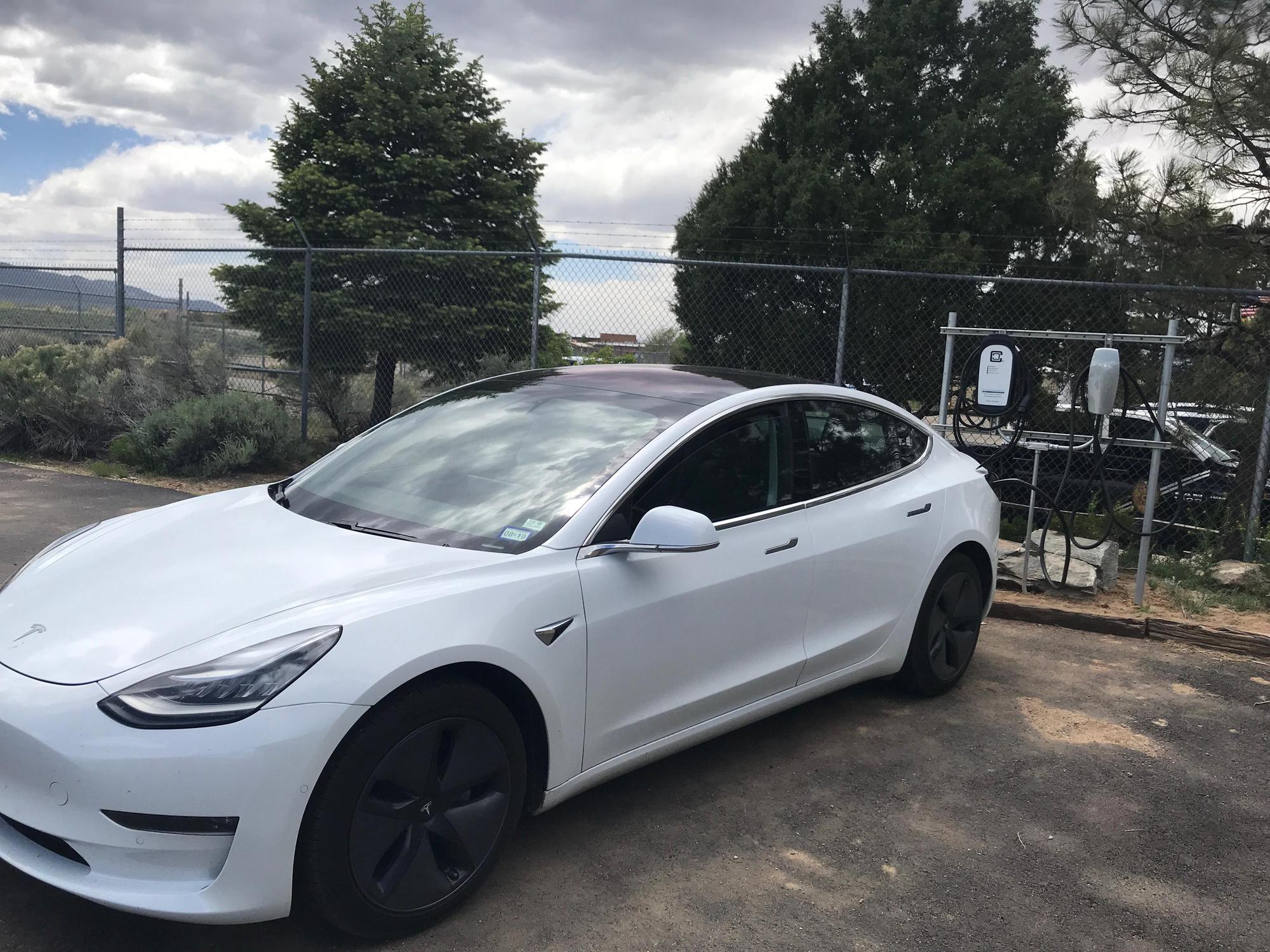 Paradise Power Company (1) | Taos, NM | EV Station