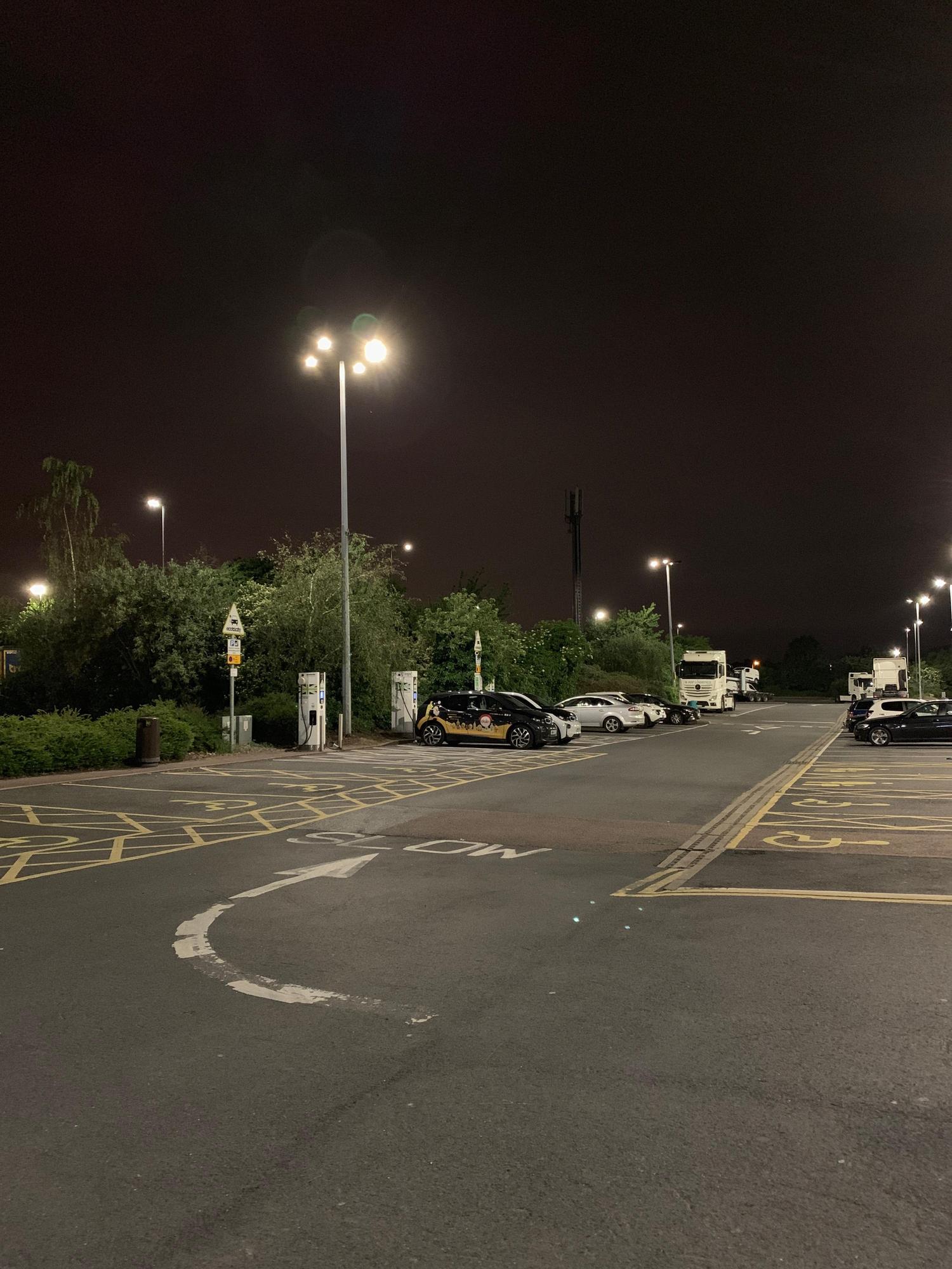 Thurrock Services M25 (1) | Grays, England | EV Station