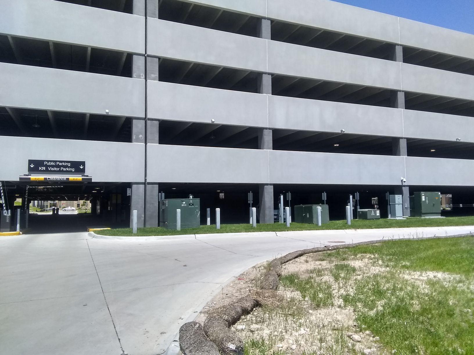 HDR Parking Garage | Omaha, NE | EV Station