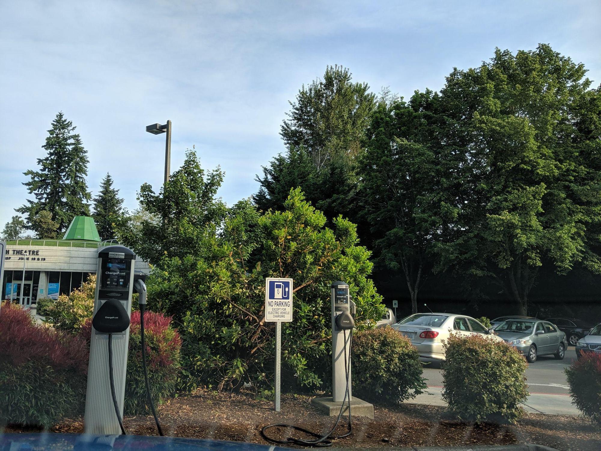 Crossroads Community Center | Bellevue, WA | EV Station