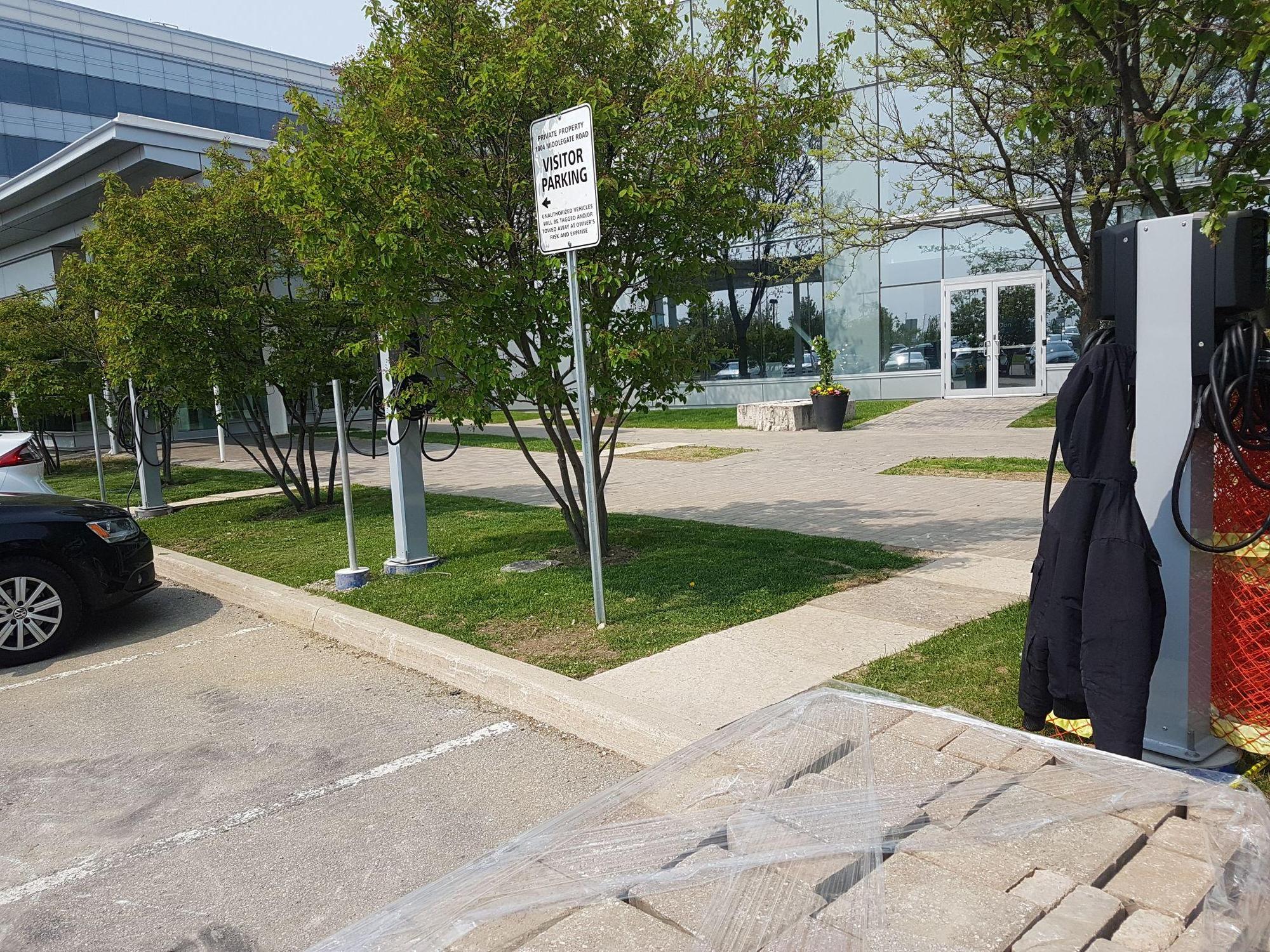 1004 Middlegate Rd Parking Lot | Mississauga, ON | EV Station