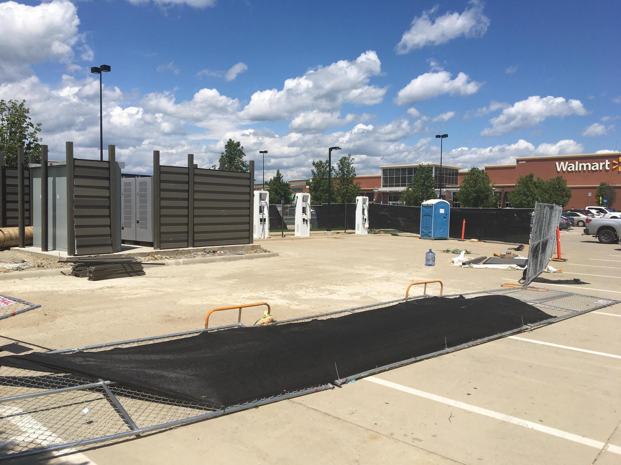 Walmart Supercenter | Novi, MI | EV Station