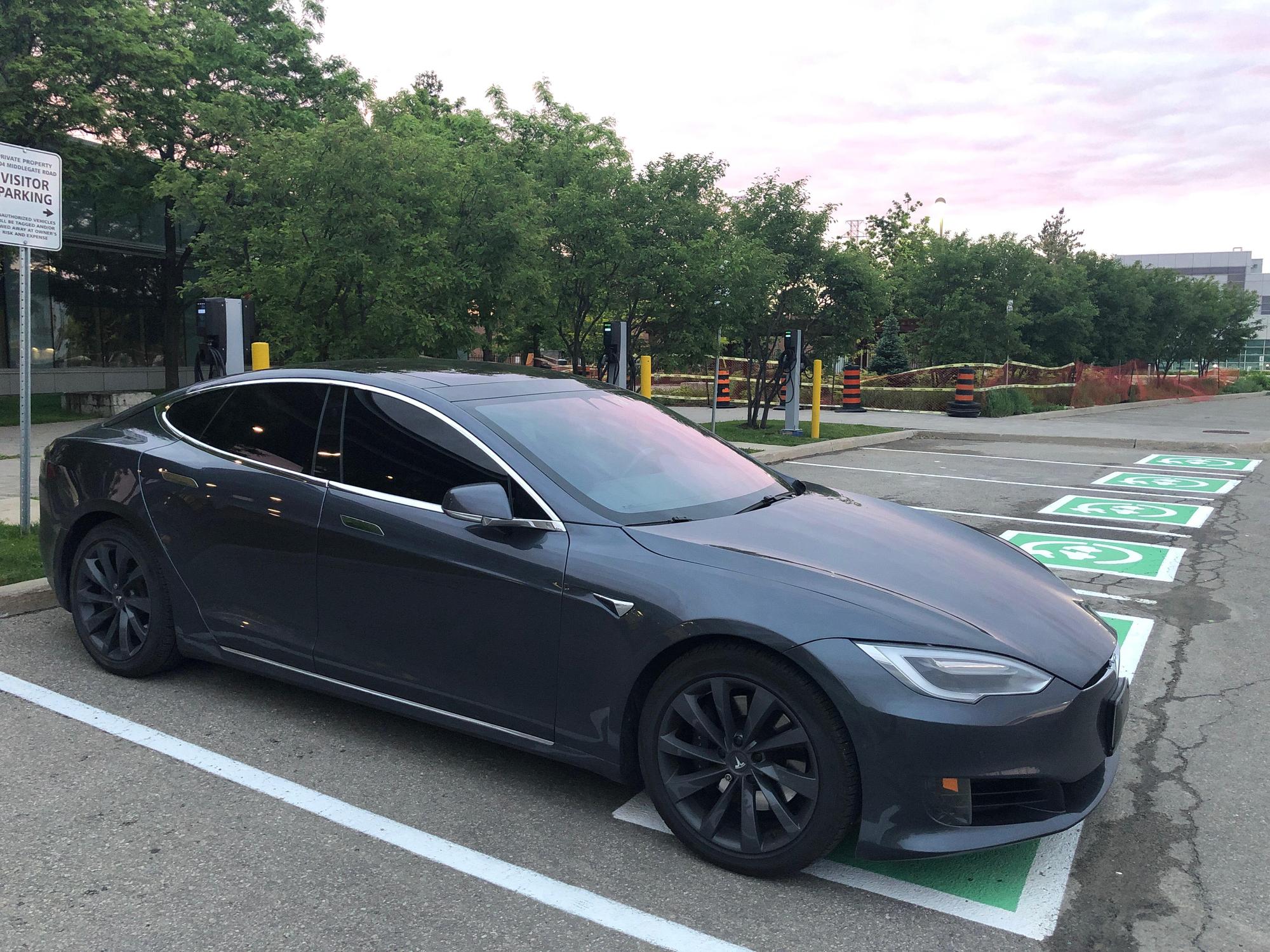 1004 Middlegate Rd Parking Lot | Mississauga, ON | EV Station