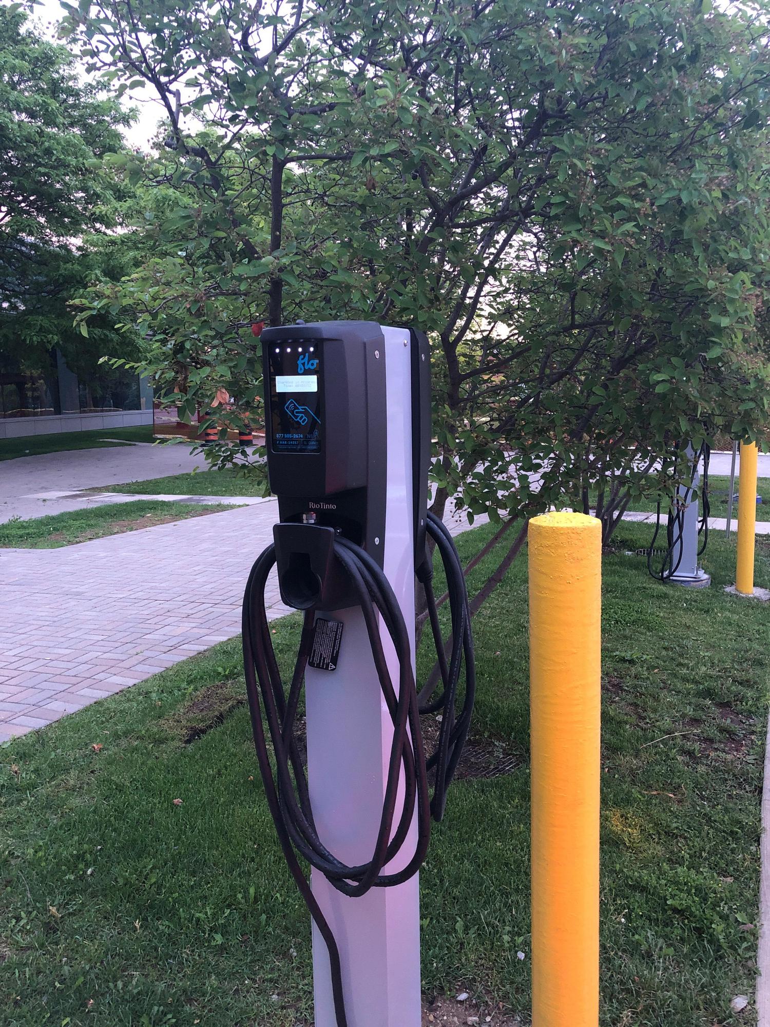 1004 Middlegate Rd Parking Lot | Mississauga, ON | EV Station