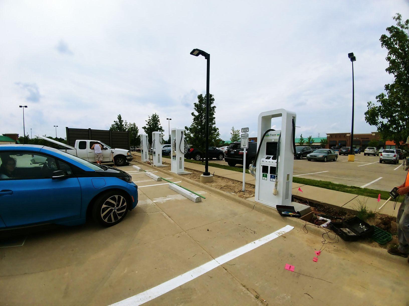 Walmart Supercenter | Novi, MI | EV Station