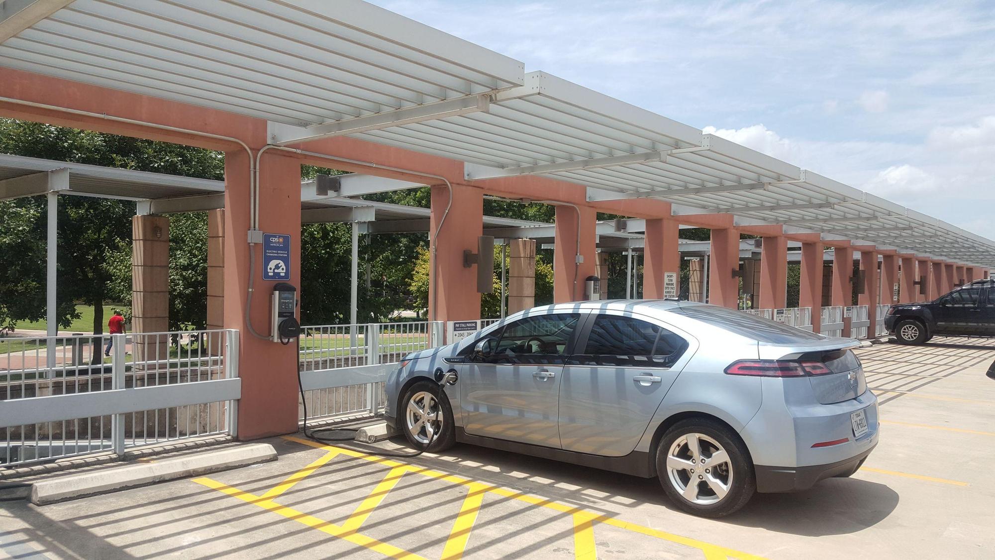 UTSA - Downtown Campus Garage | San Antonio, TX | EV Station