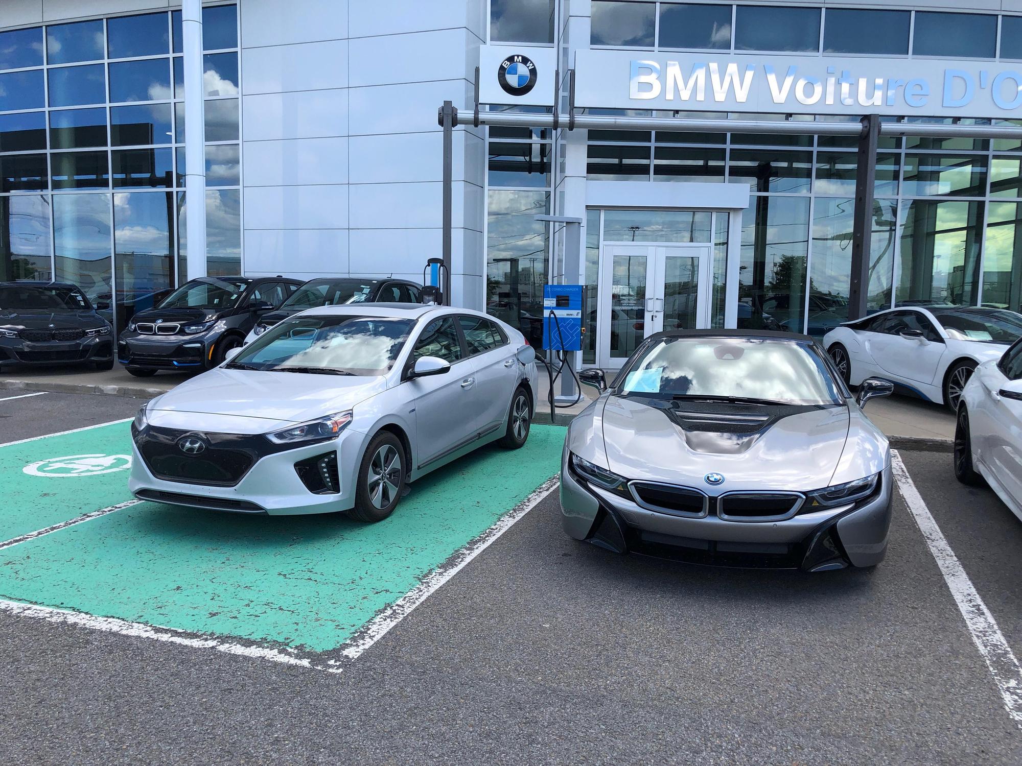 BMW Québec | Québec, QC | EV Station