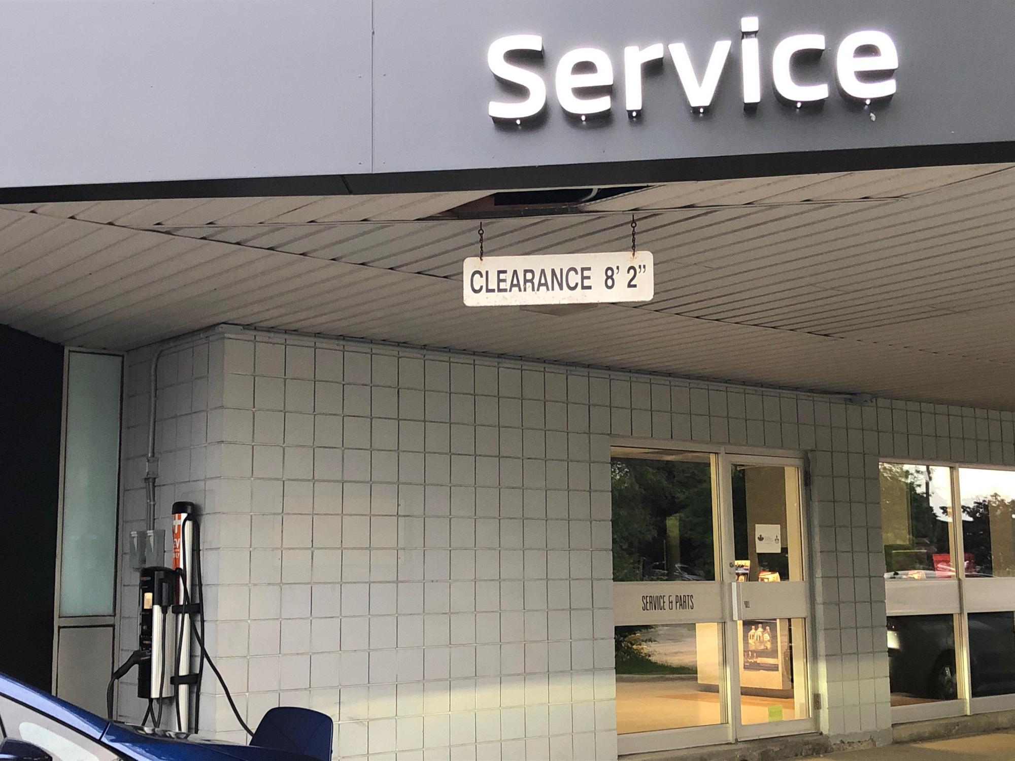 Kitchener Mitsubishi | Kitchener, ON | EV Station