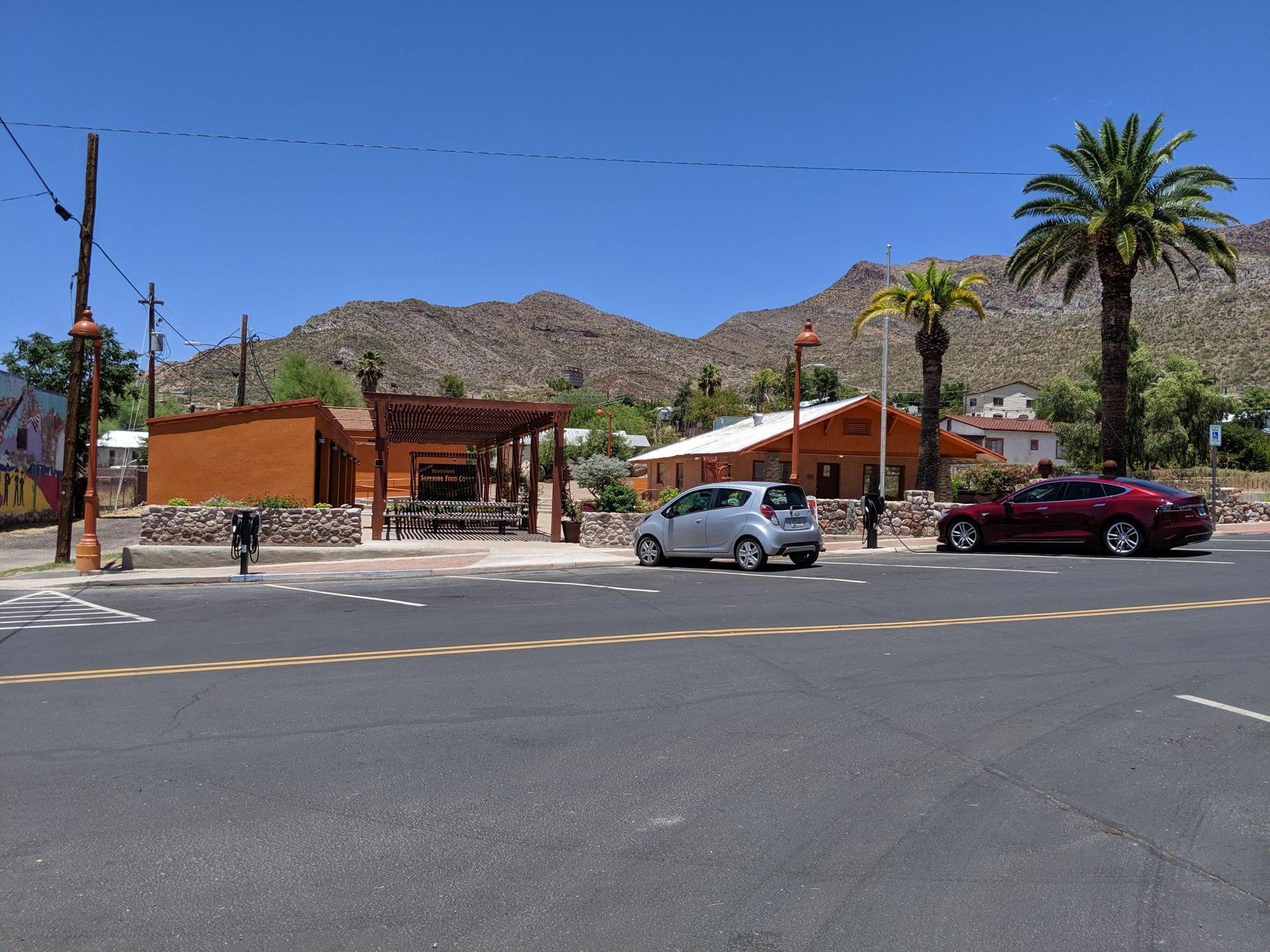 Superior Food Court on Main St. | Superior, AZ | EV Station