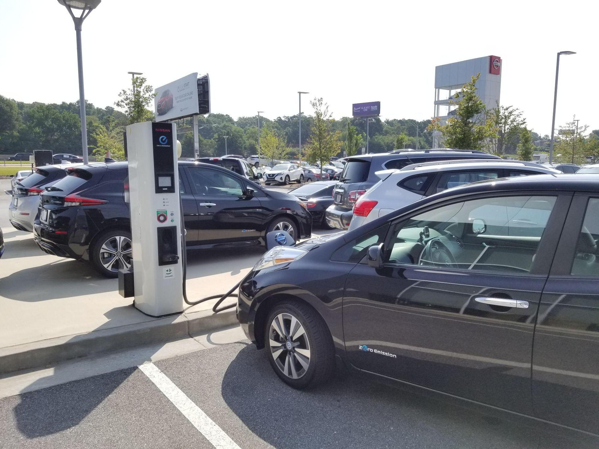 Mike Rezi Nissan Atlanta | Atlanta, GA | EV Station