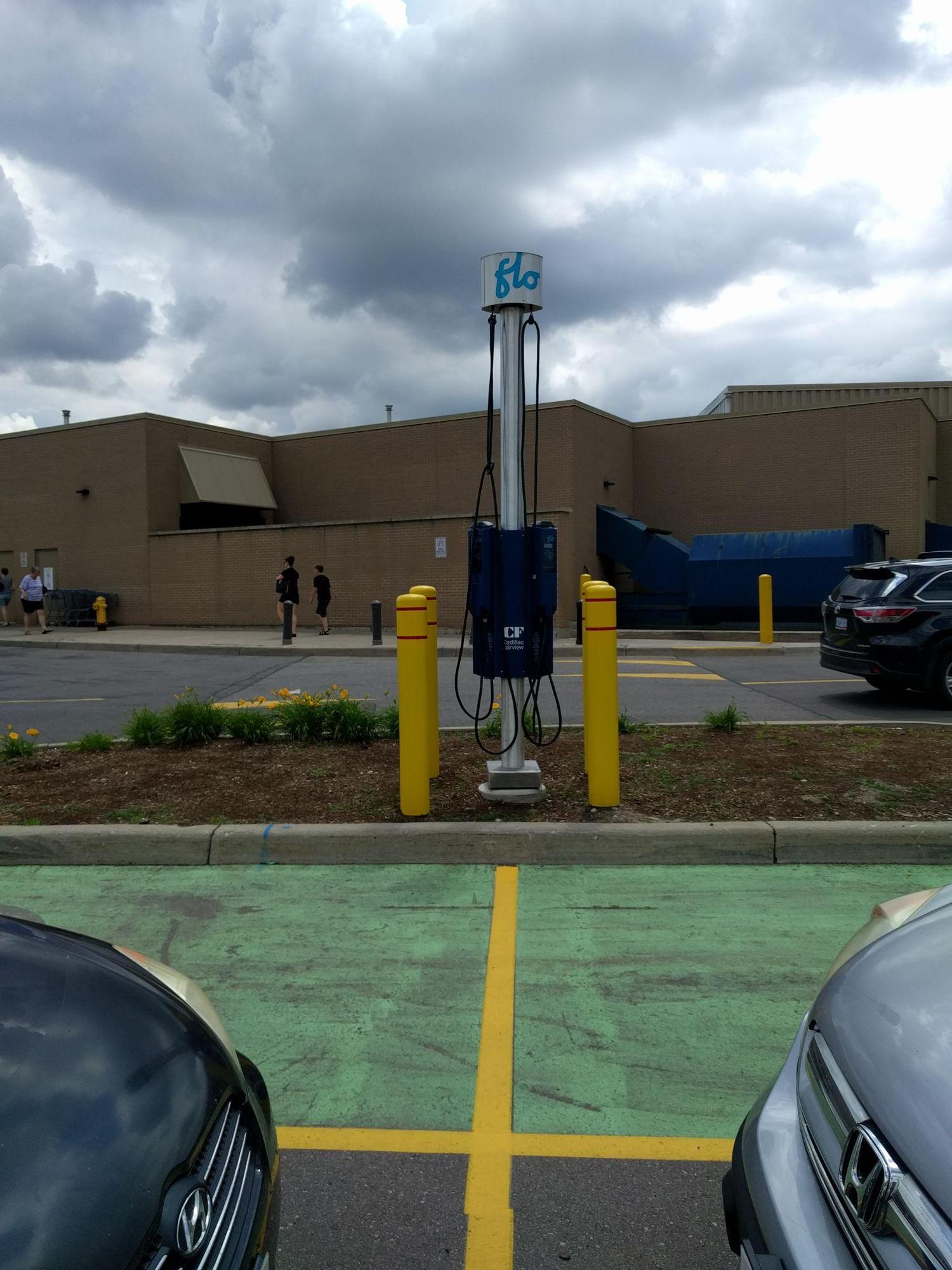 CF Fairview Park | Kitchener, ON | EV Station