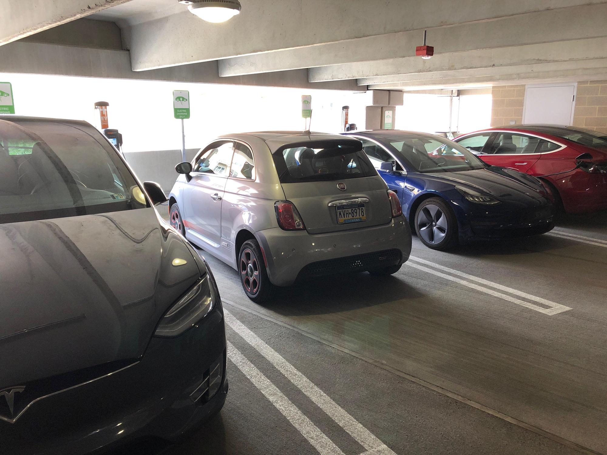 The Hub at 3 Crossings | Pittsburgh, PA | EV Station