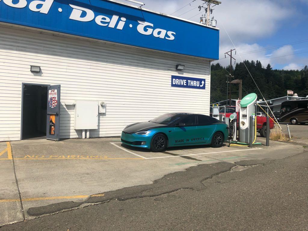 Coopers Express Fried Chicken & Drive Thru | Reedsport, OR | EV Station