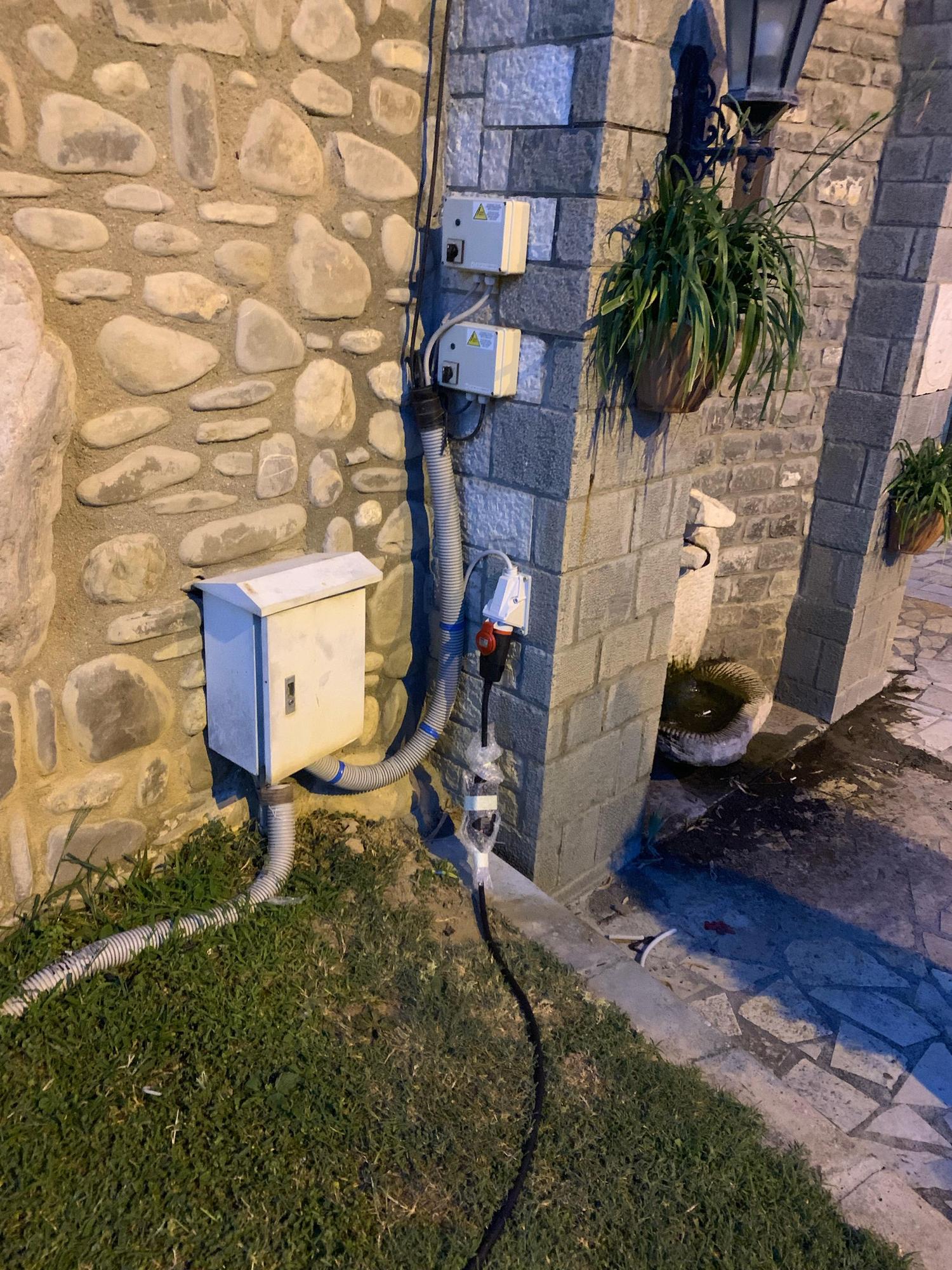 Tirane | Tiranë, Qarku i Tiranës | EV Station