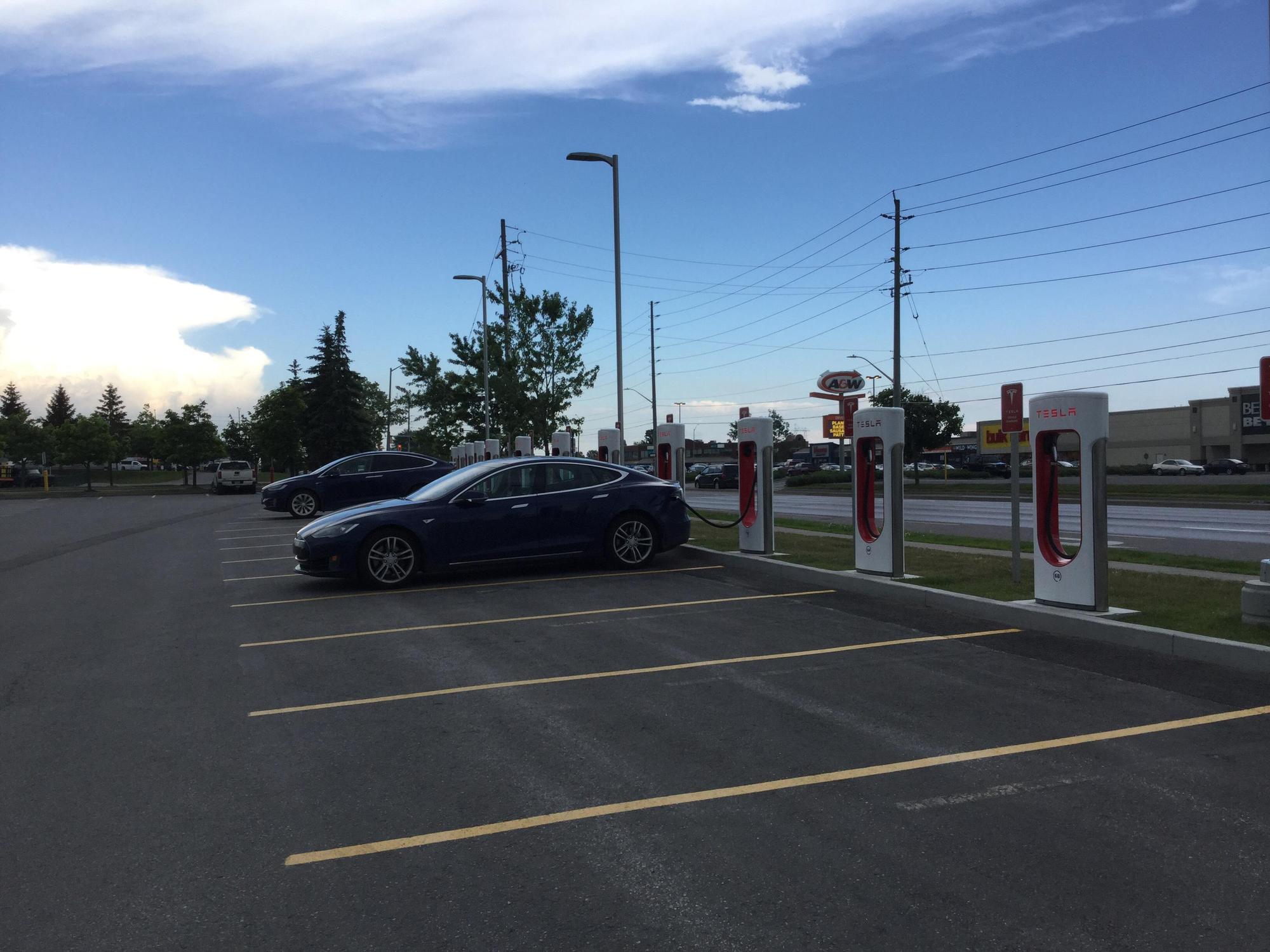 Quinte Mall | Belleville, ON | EV Station