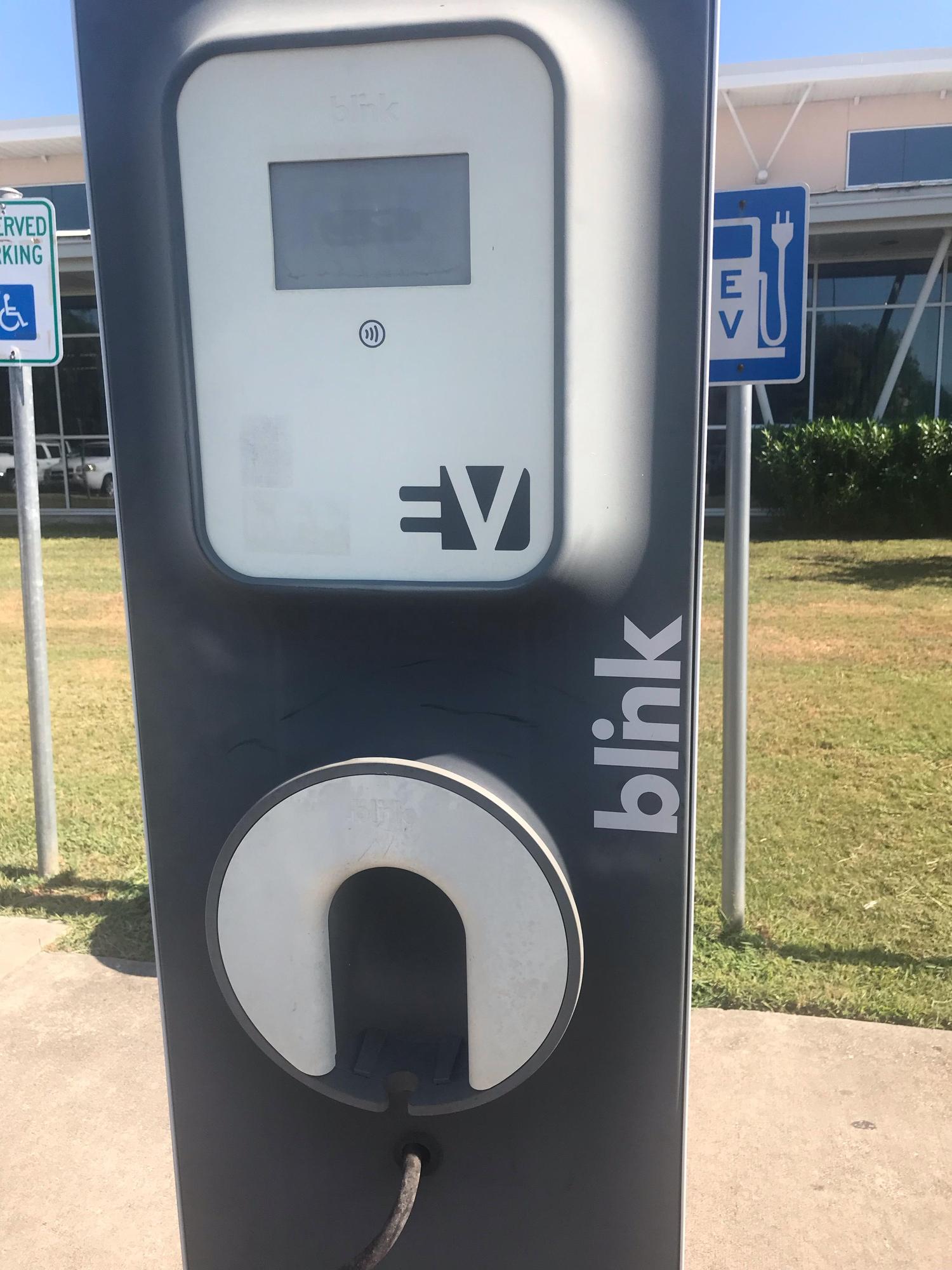 Vinson Library | Houston, TX | EV Station