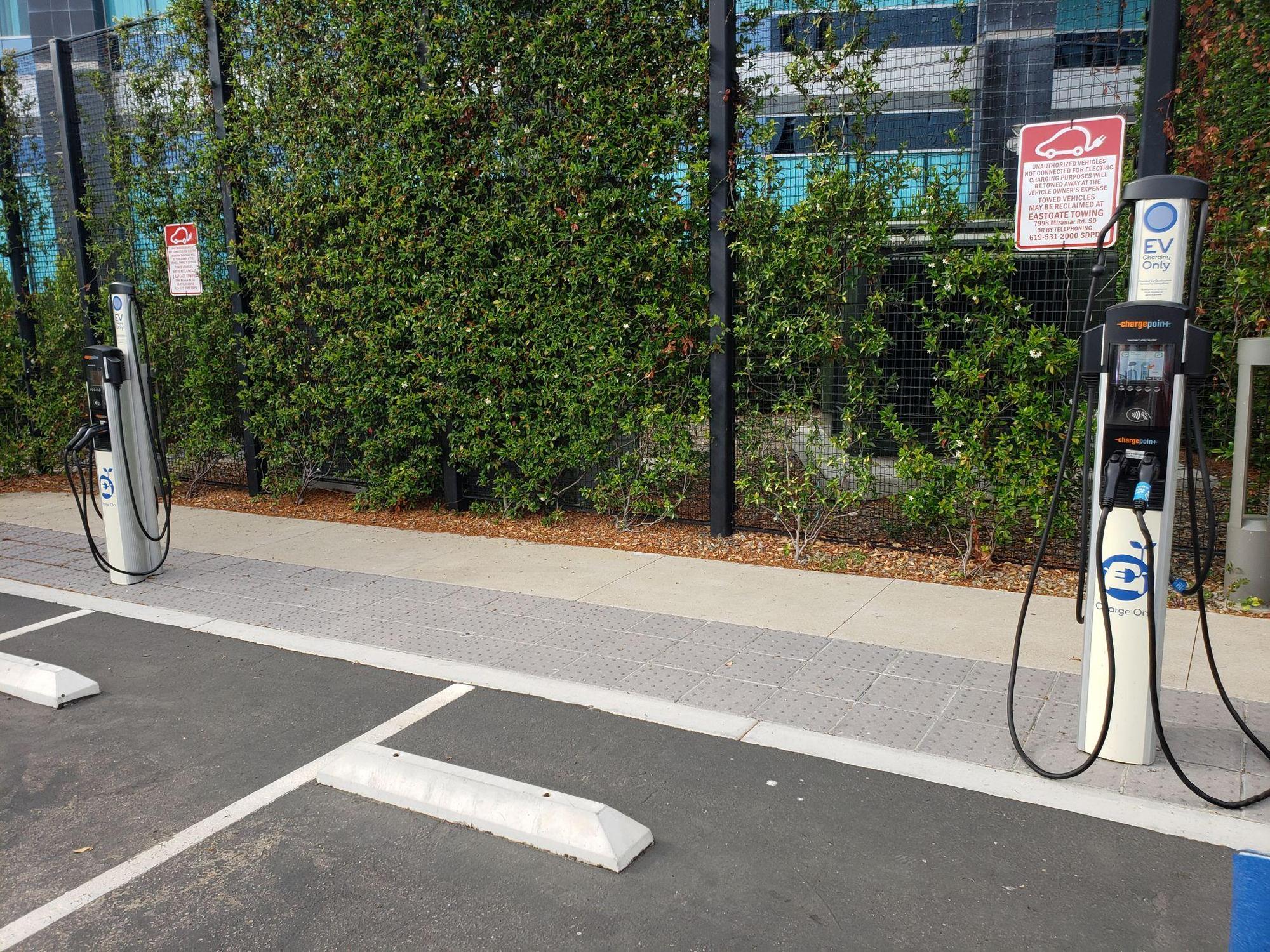 Qualcomm Pacific Heights Visitor Parking | San Diego, CA | EV Station