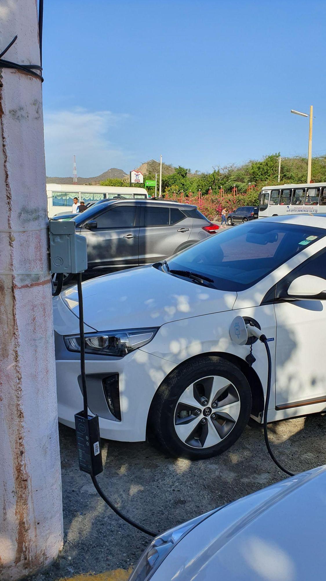 Parador Cruce de Ocoa | Cruce de Ocoa, Peravia | EV Station