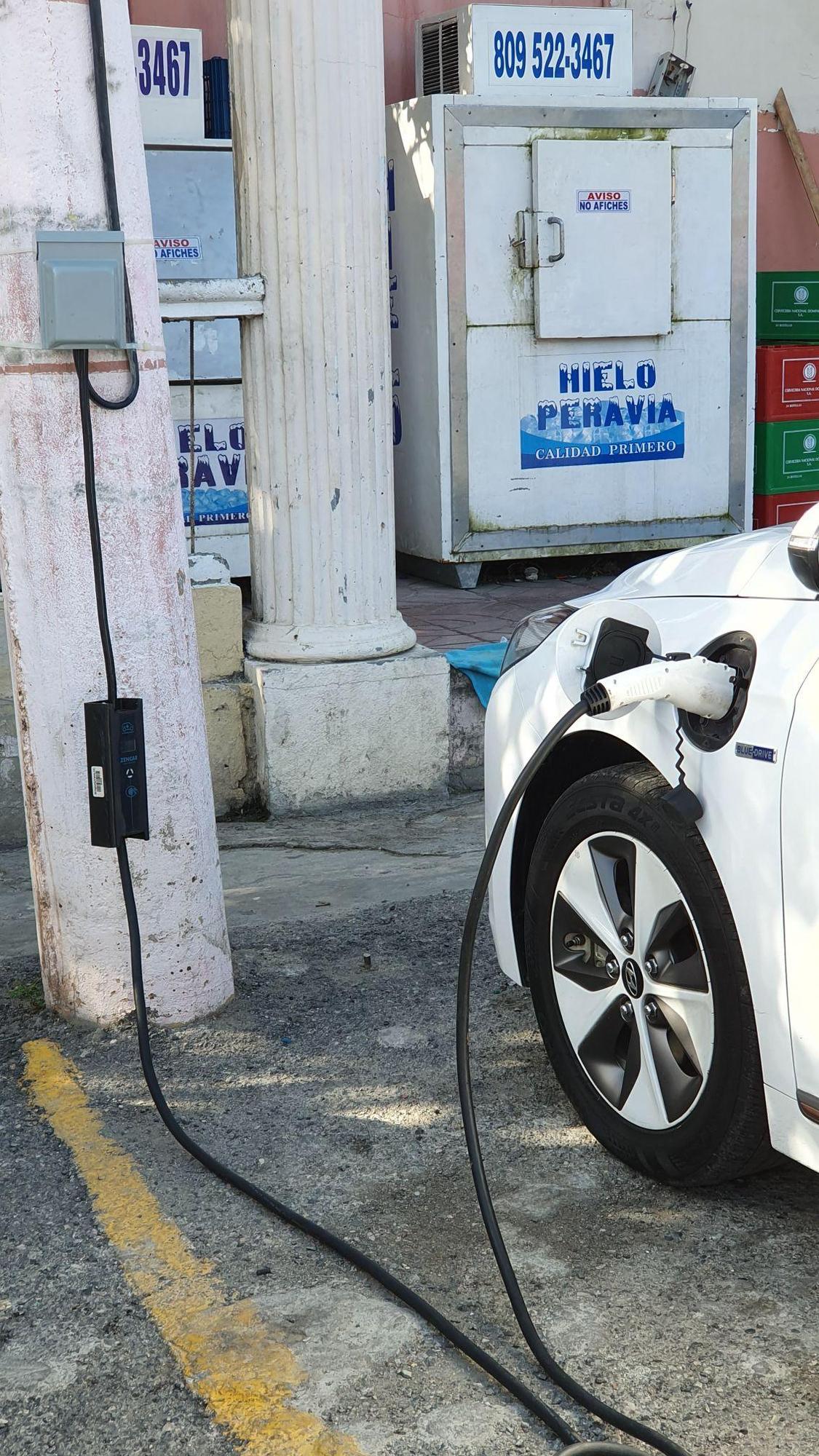 Parador Cruce de Ocoa | Cruce de Ocoa, Peravia | EV Station