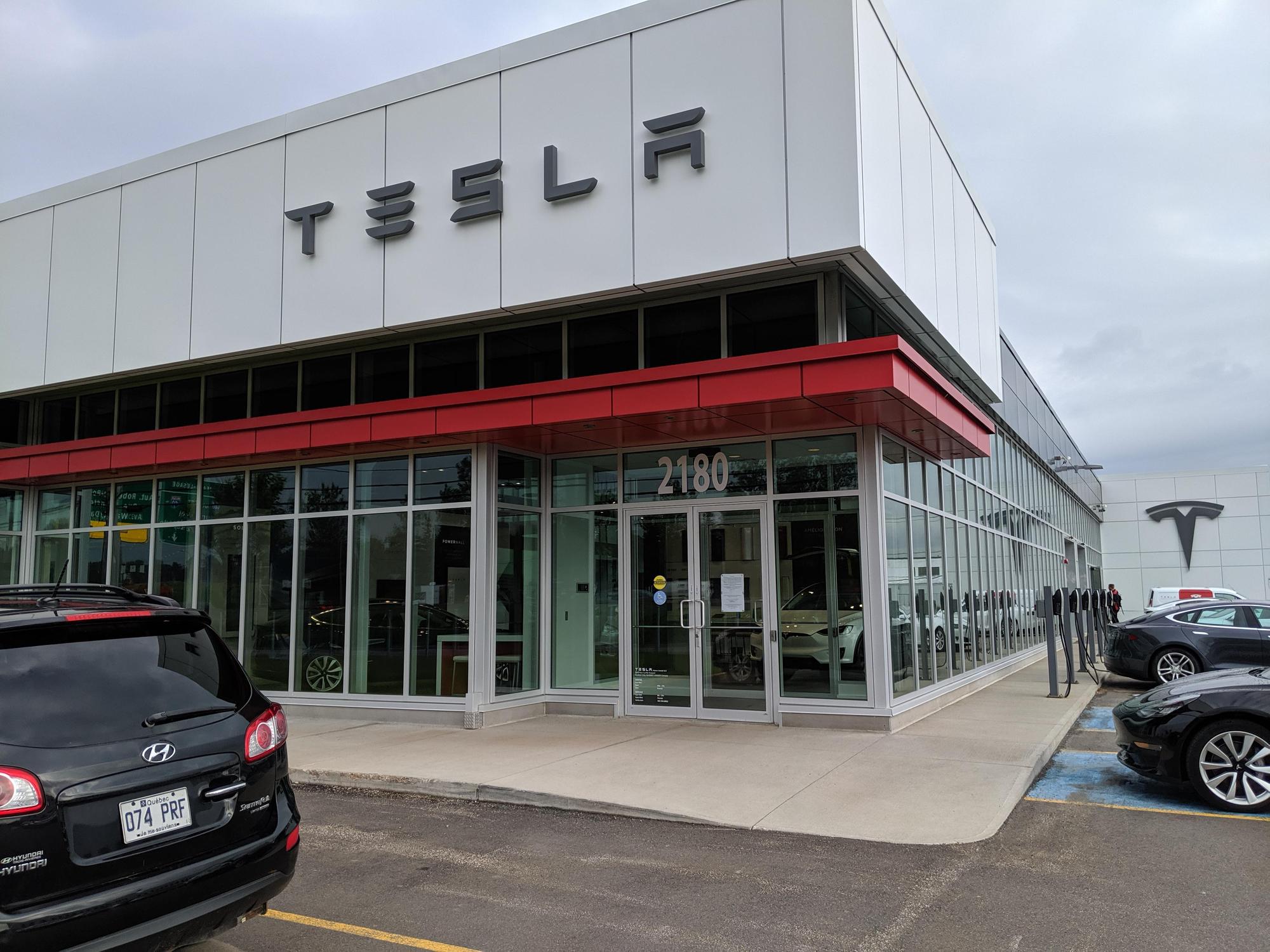 Tesla Québec | Québec, QC | EV Station