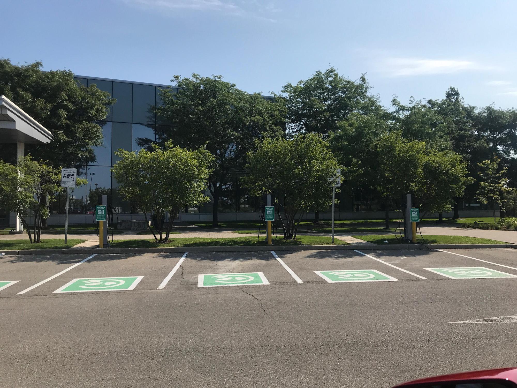 1004 Middlegate Rd Parking Lot | Mississauga, ON | EV Station