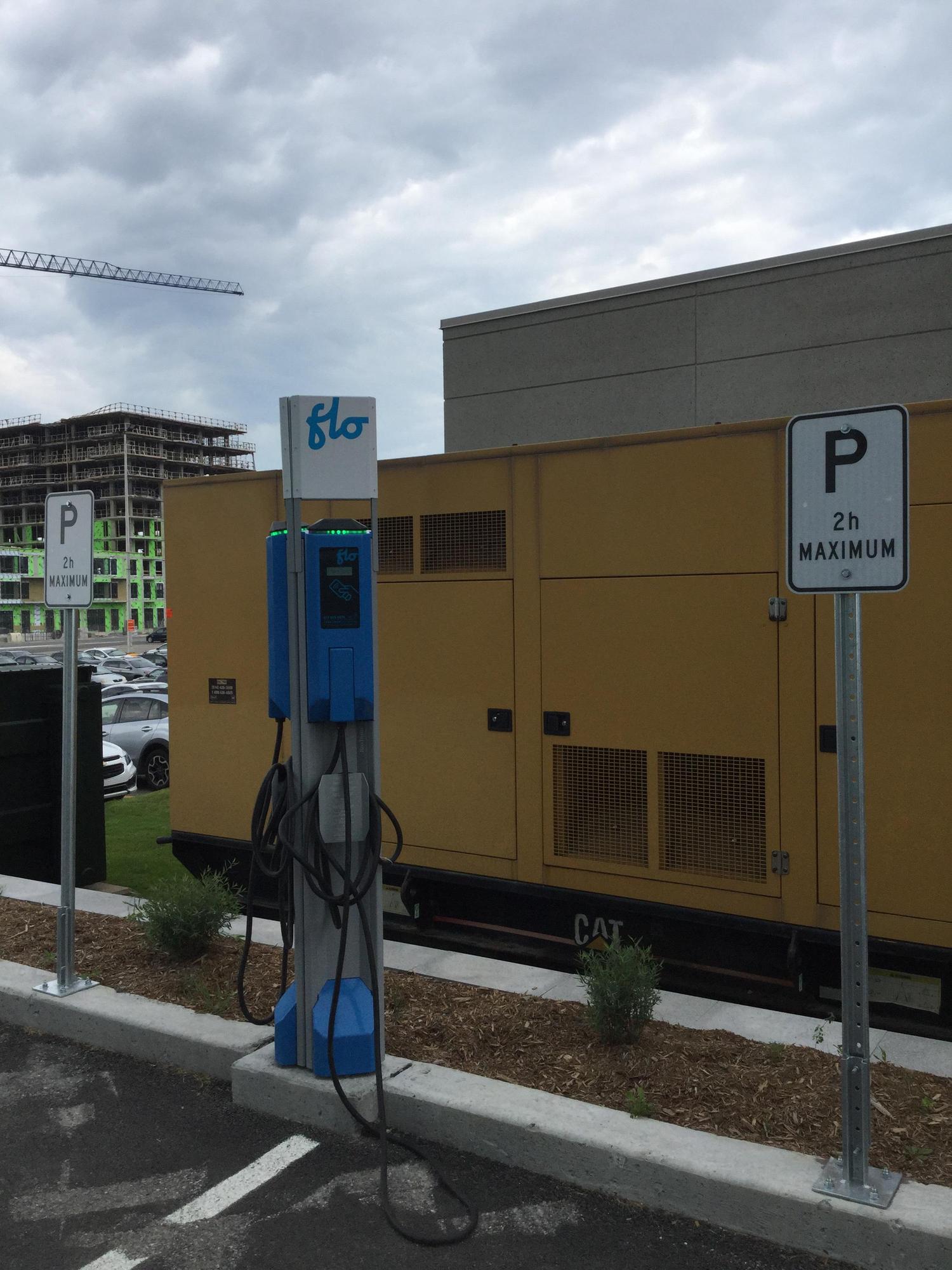 BMO Bank of Montreal | Laval, QC | EV Station