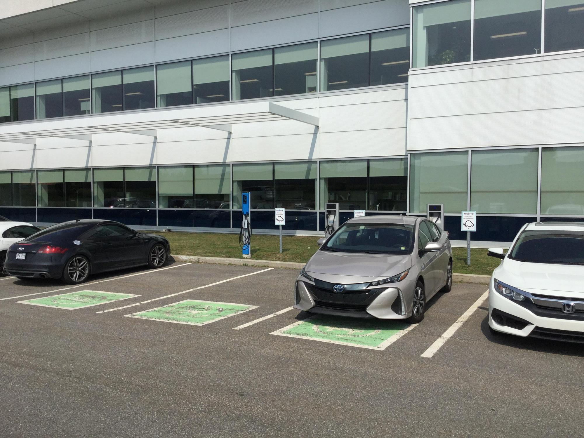 Westburne Electricité | Montréal, QC | EV Station