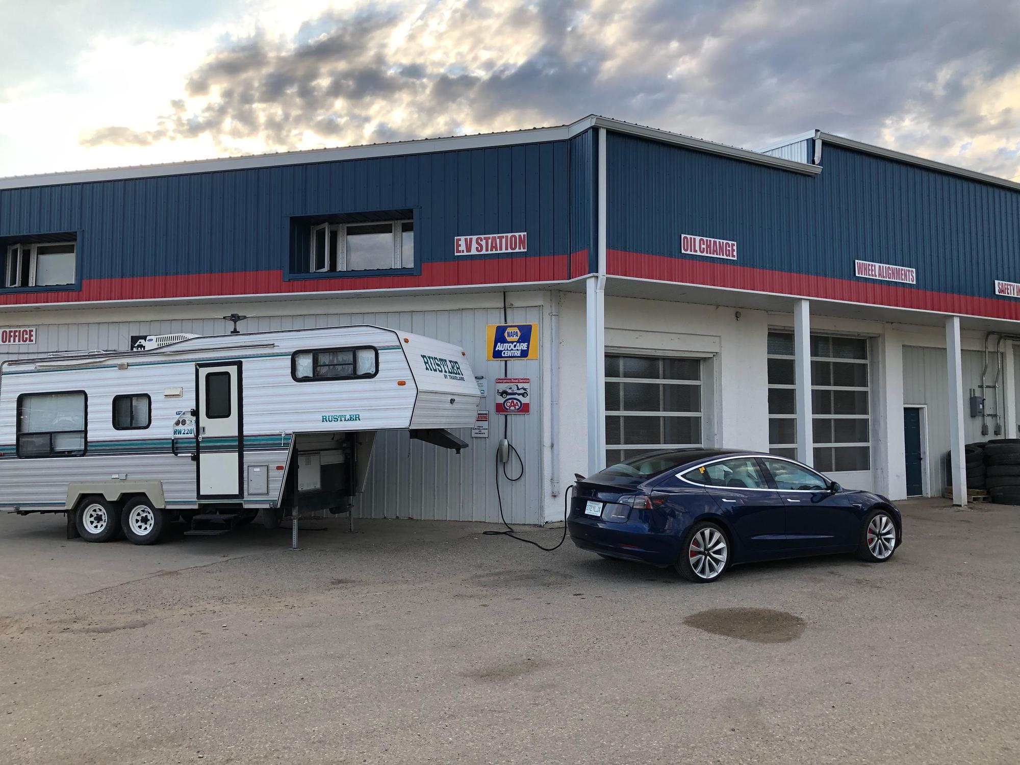 Four Way Motors | MacGregor, MB | EV Station