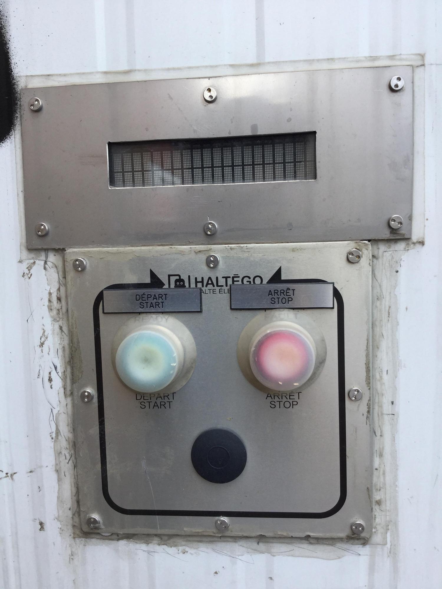 ÉMÉMM | Montréal, QC | EV Station