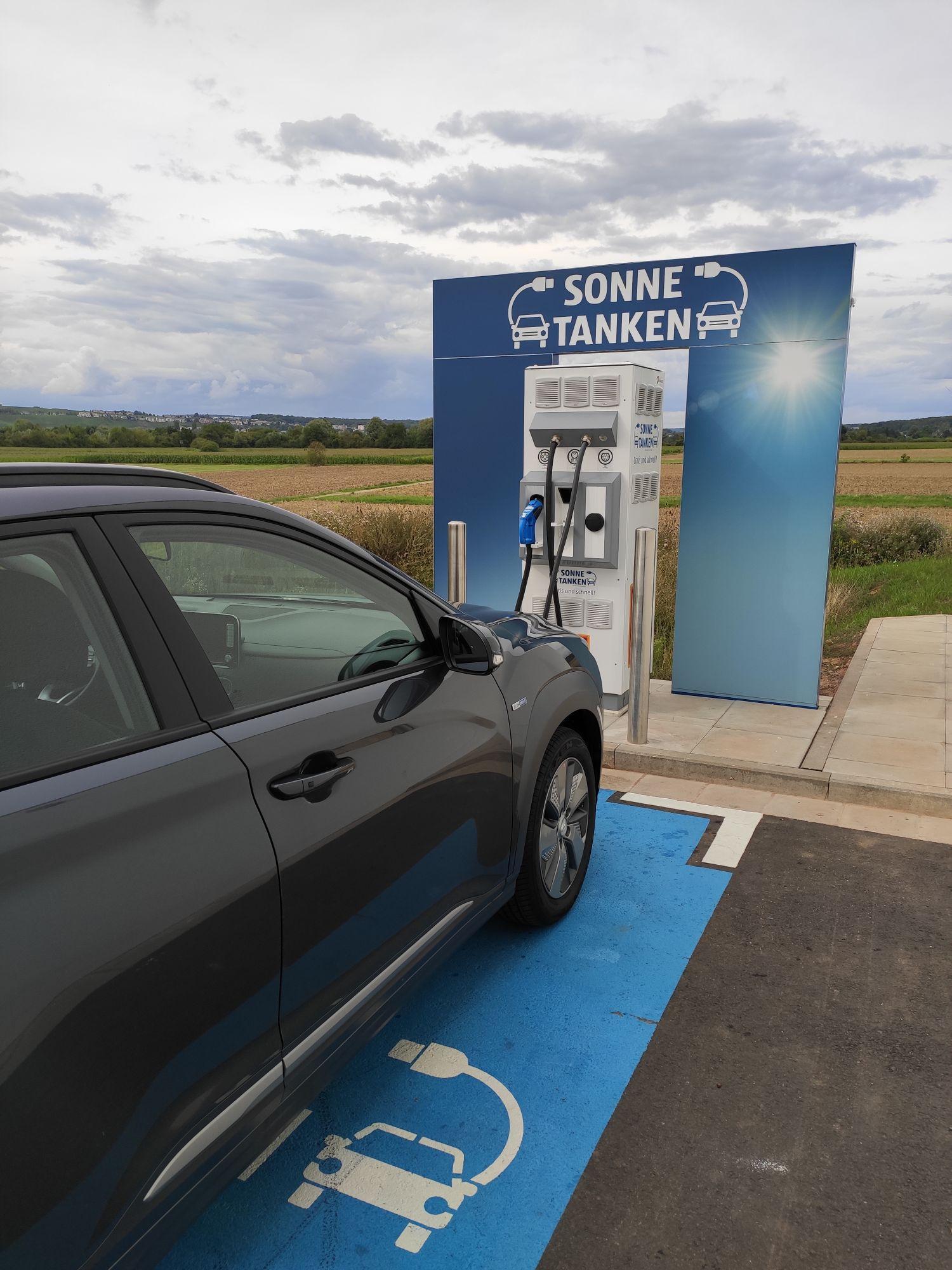 Supermarket Aldi | Perl, SL | EV Station