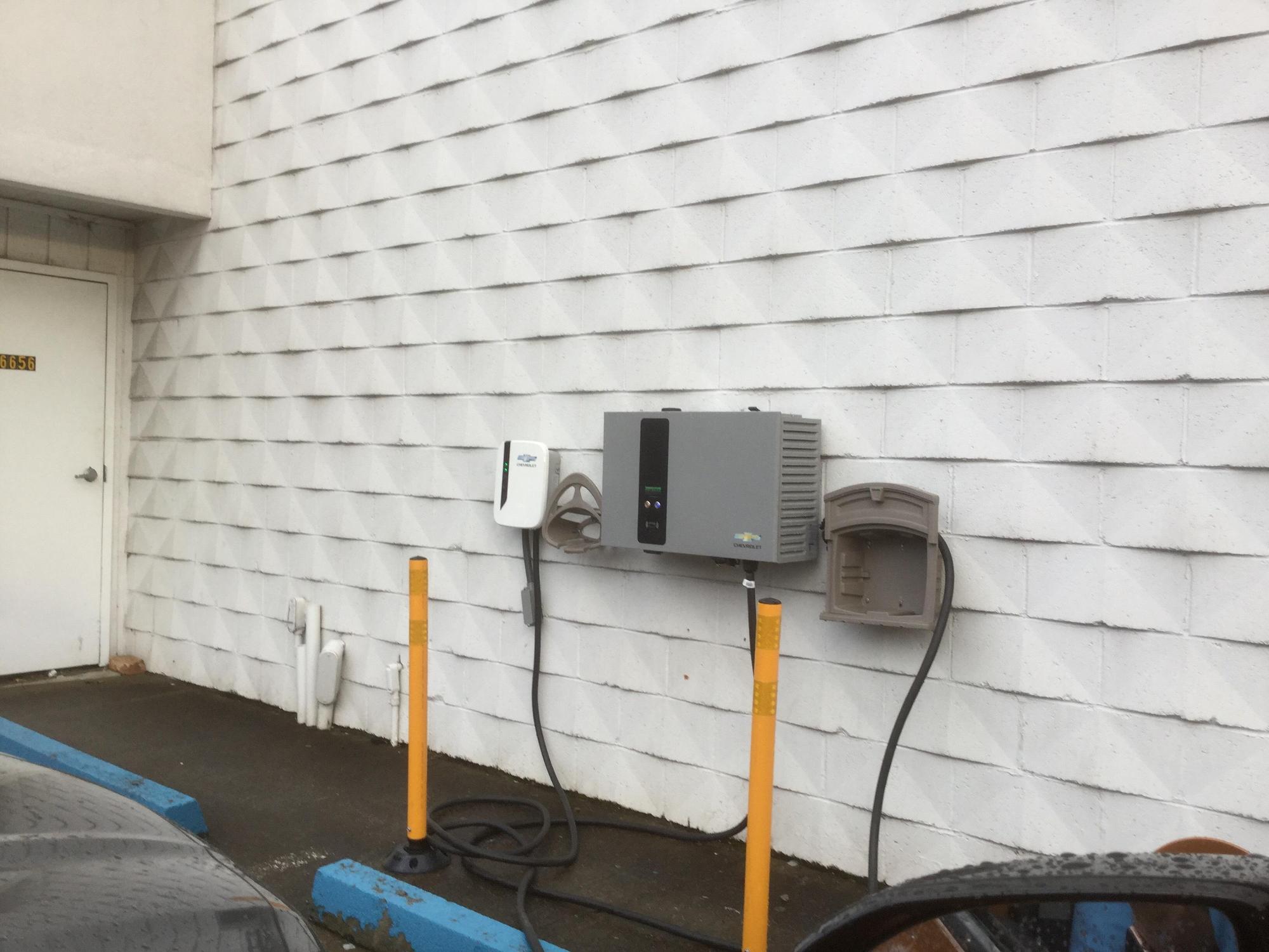 Century 3 Chevrolet | West Mifflin, PA | EV Station