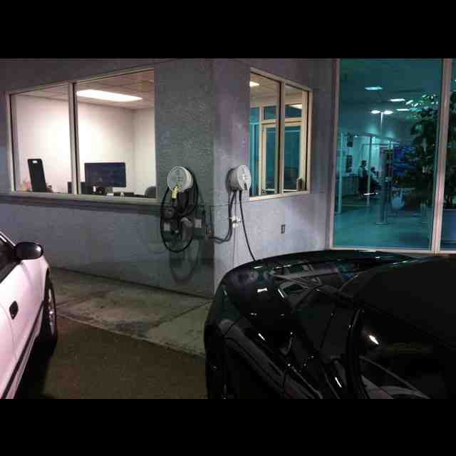 Razzari Nissan | Merced, CA | EV Station