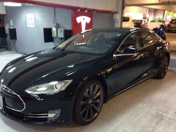 Tesla Motors Bellevue Square | Bellevue, WA | EV Station