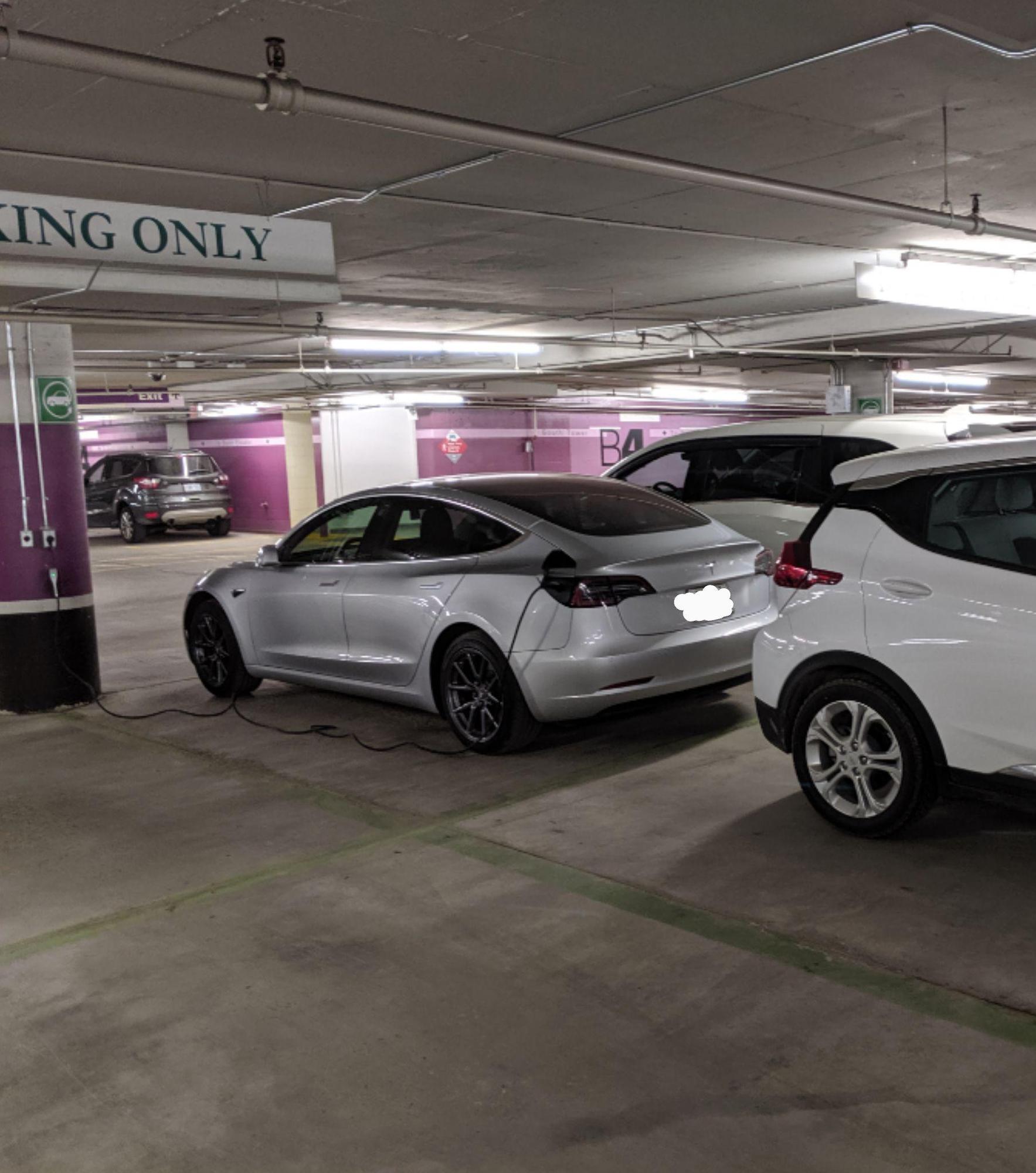 Bell Trinity Square | Toronto, ON | EV Station
