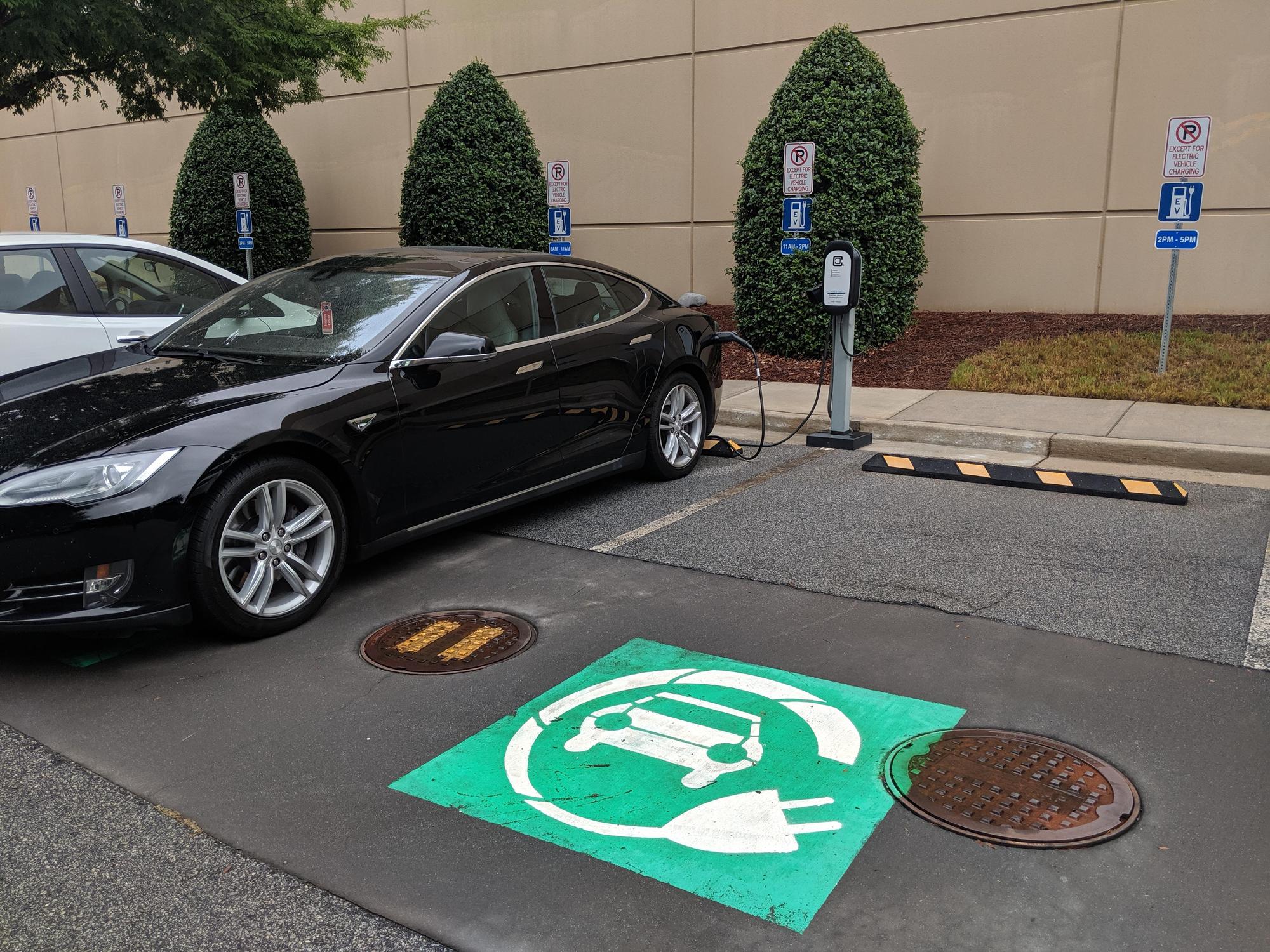 CFA Support Center - Oakmont A Building | College Park, GA | EV Station