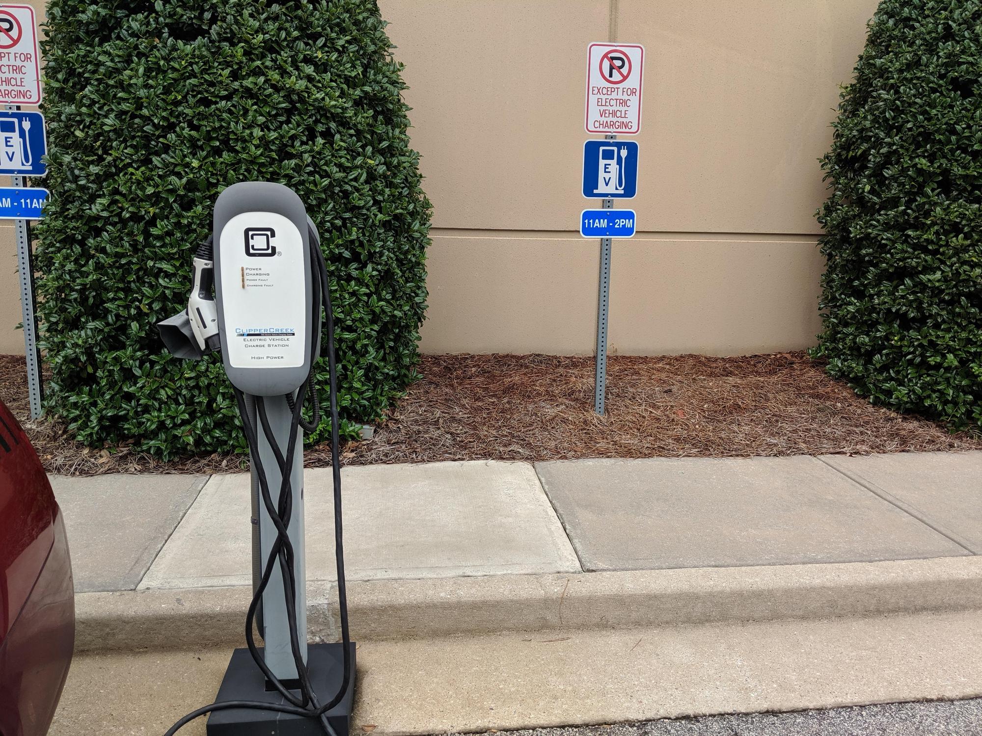 CFA Support Center - Oakmont B Building | College Park, GA | EV Station