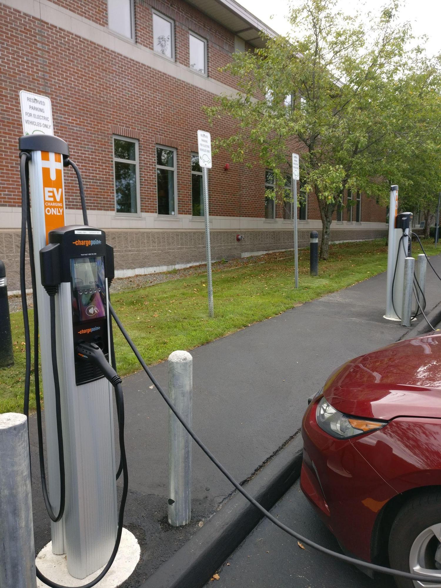 Tewksbury Public Library | Tewksbury, MA | EV Station