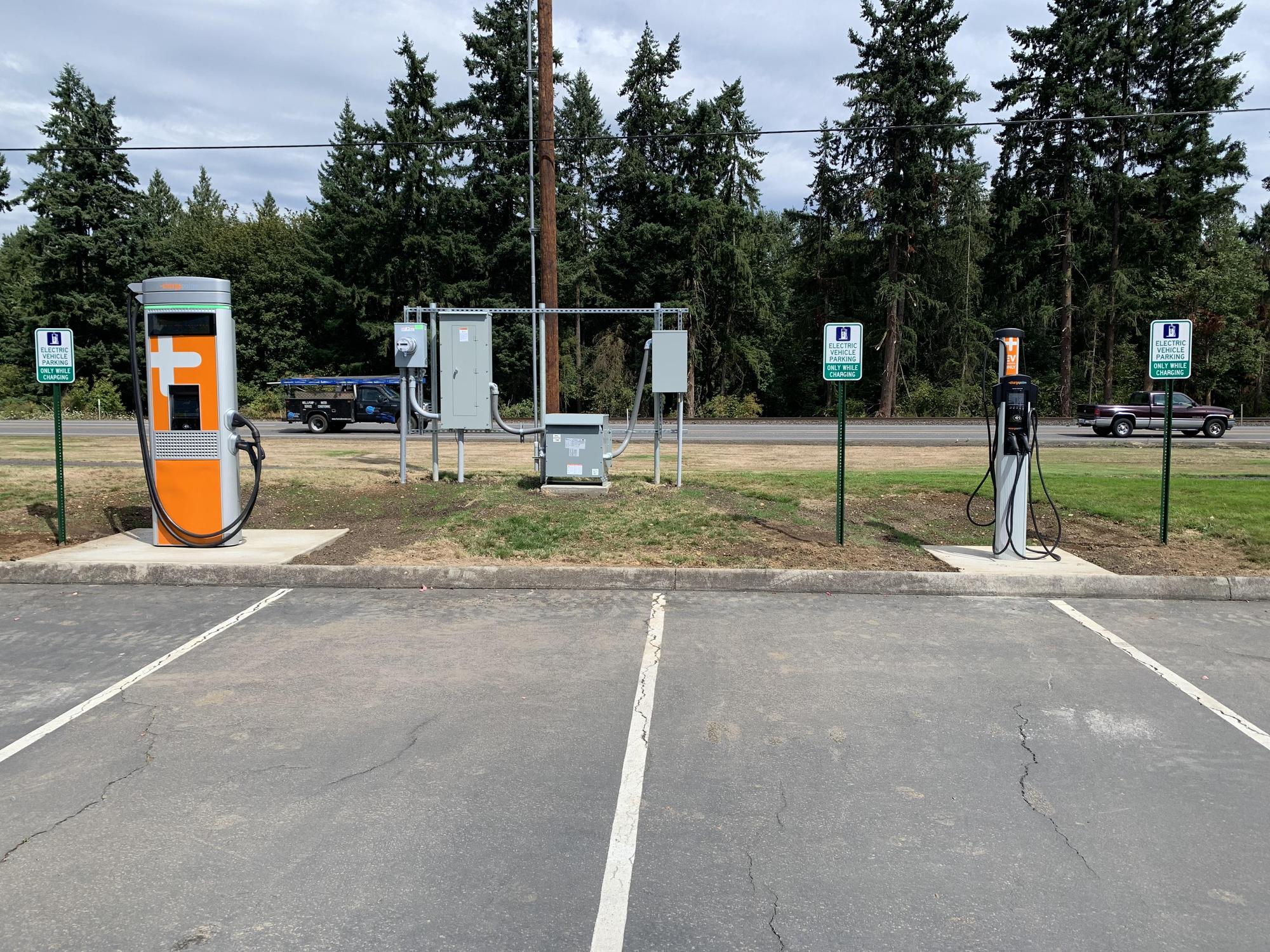 Columbia River PUD | Deer Island, OR | EV Station