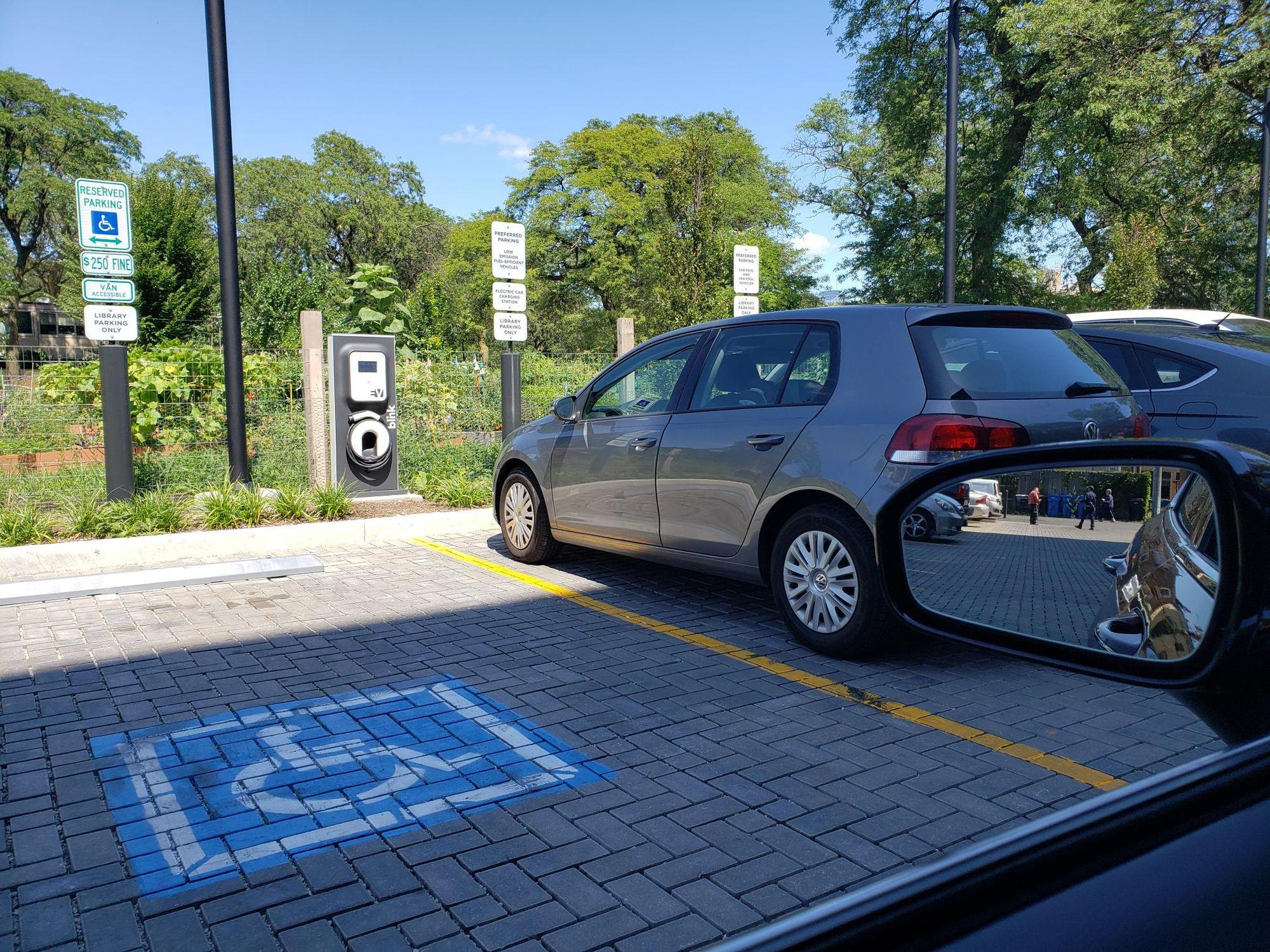 Taylor Street Library & Apartments | Chicago, IL | EV Station