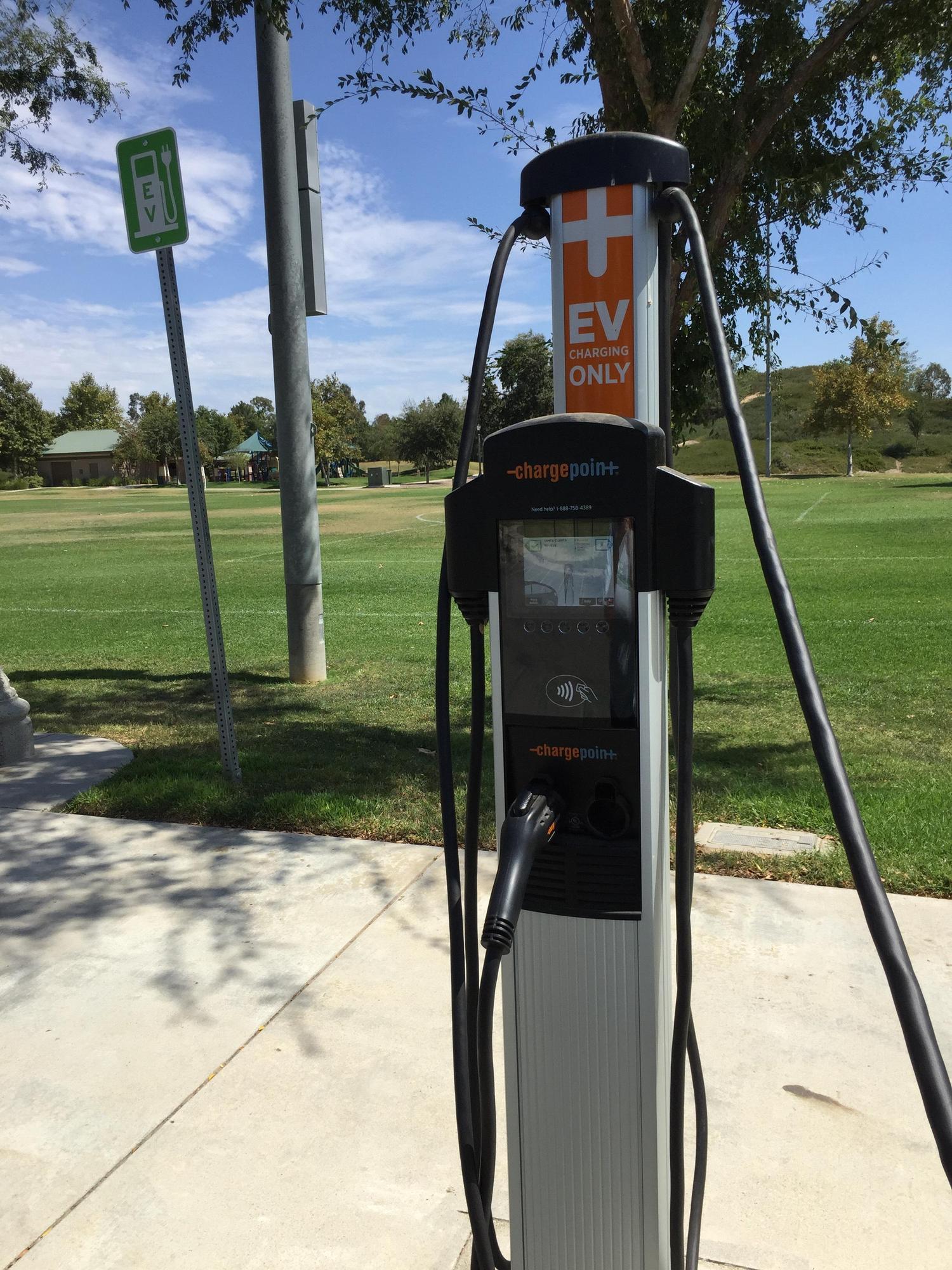 Valencia Heritage Park | Santa Clarita, CA | EV Station